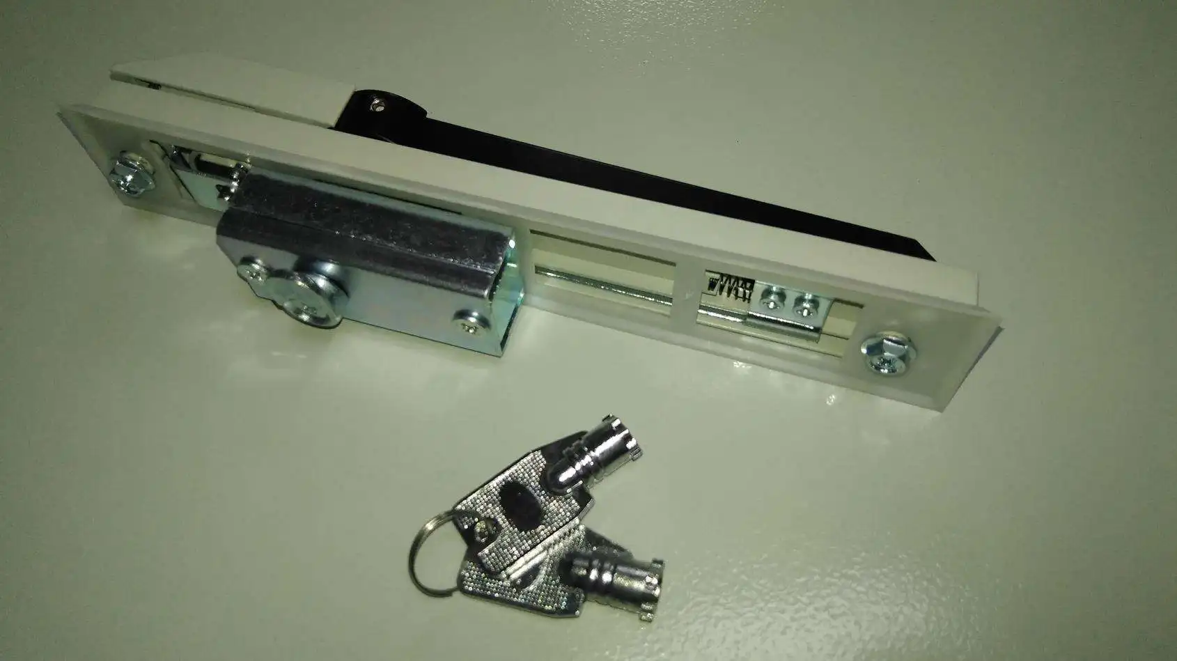 Pengkai MS867 Swing Handle Plane Lock Zinc Alloy Rod Control Cabinet ...