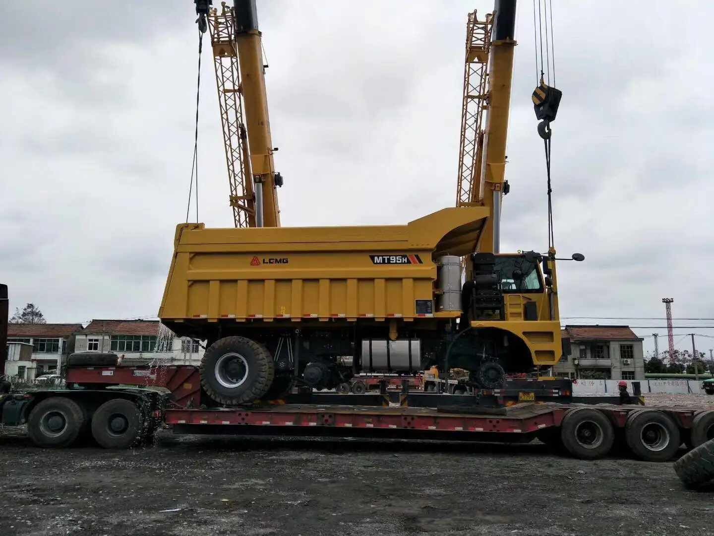 SINOMADA SYZ320C-8Y Dump Truck - 47ton, 400hp Mining Dumper