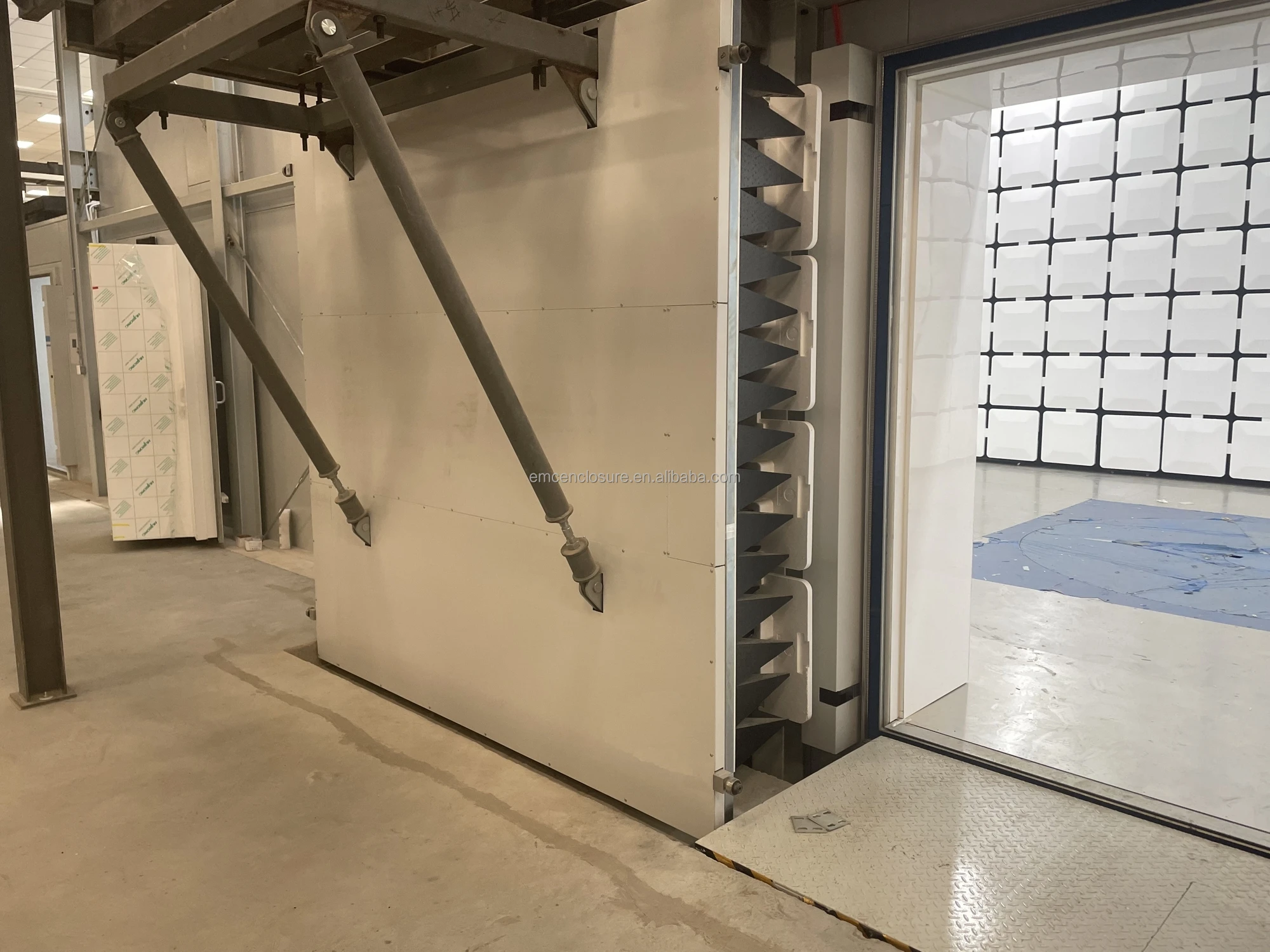 3m Test Distance High Performance EMC Anechoic Chamber