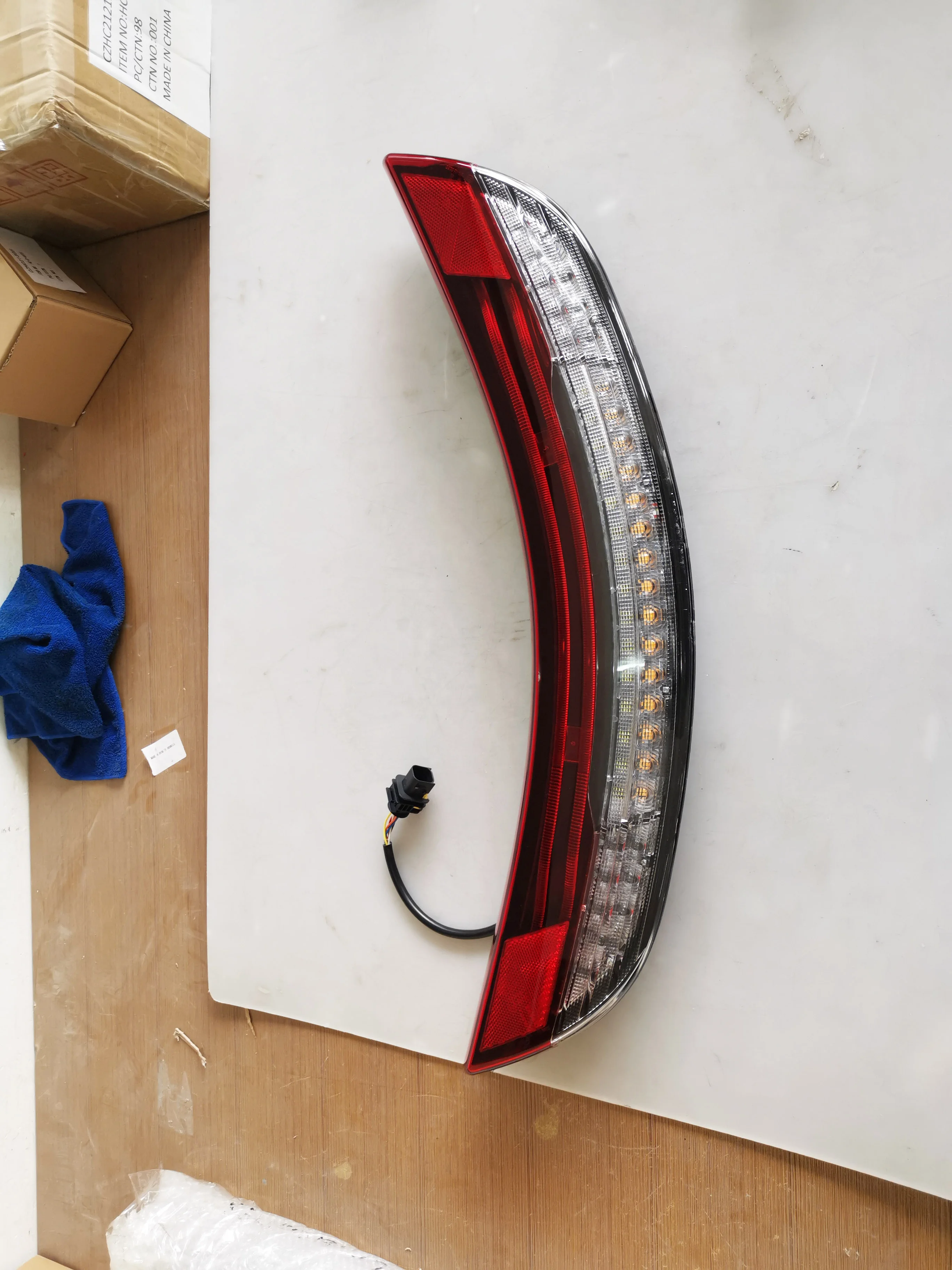 Kazakhstan Popular Bus parts factory price Light LED Rear Lamp for Ive ...