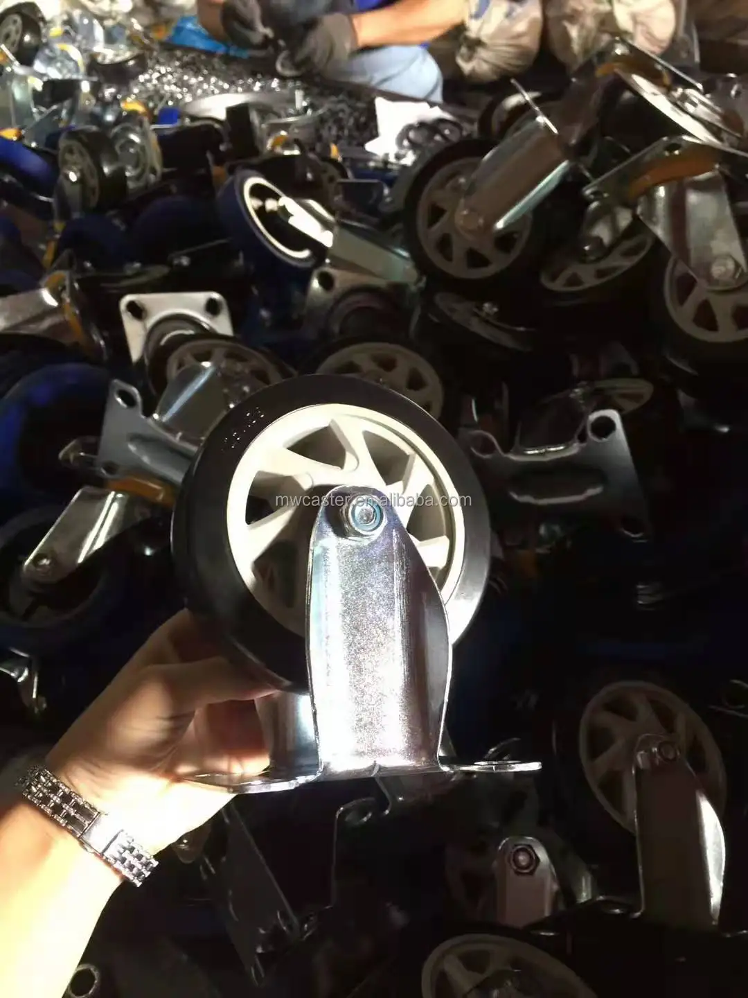 MW Trolley Manufactory - Durable, Foldable, and Versatile