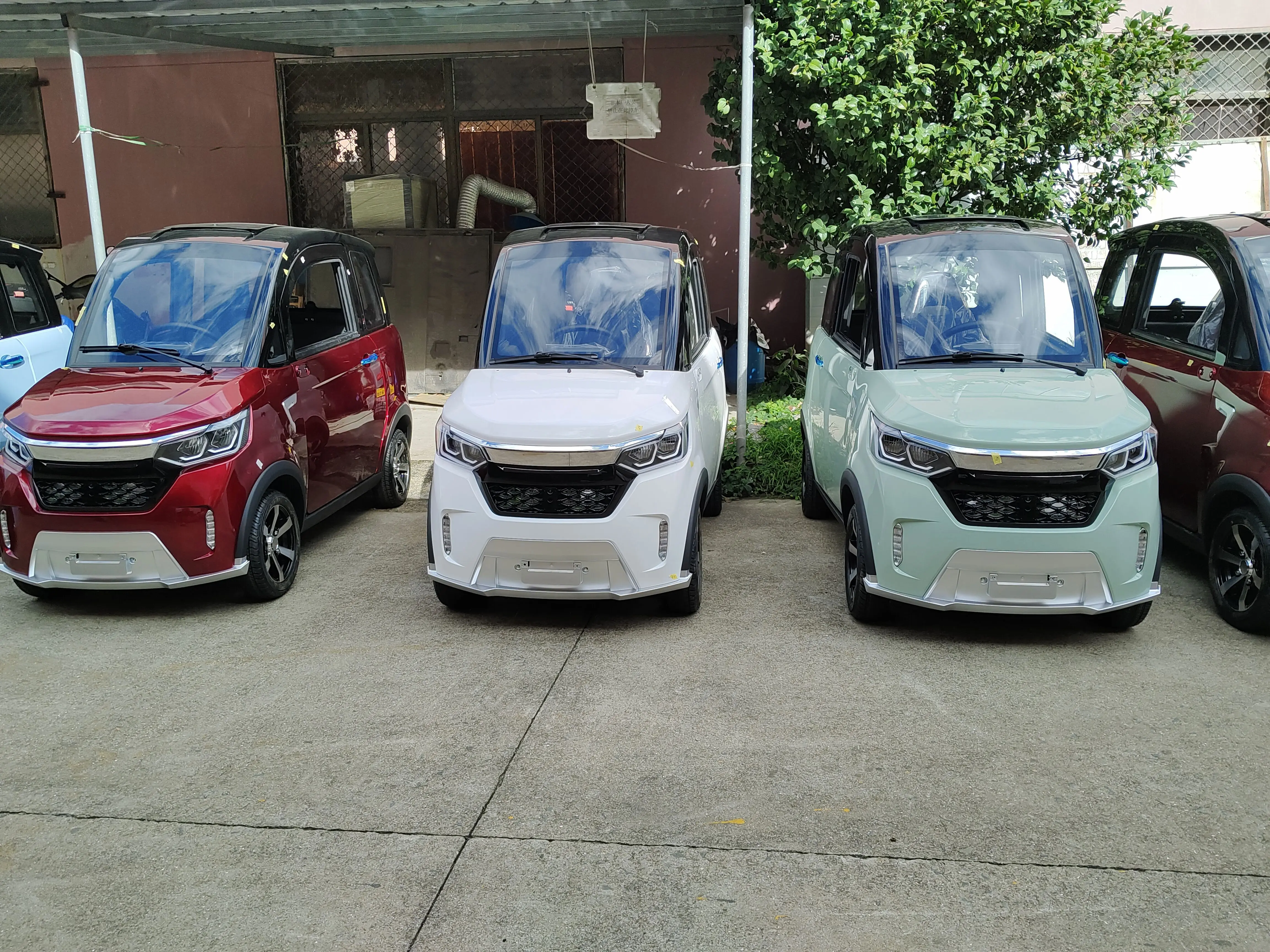 Hot Chinese Mini Electric Car - 4 Wheels, 1500 Watts