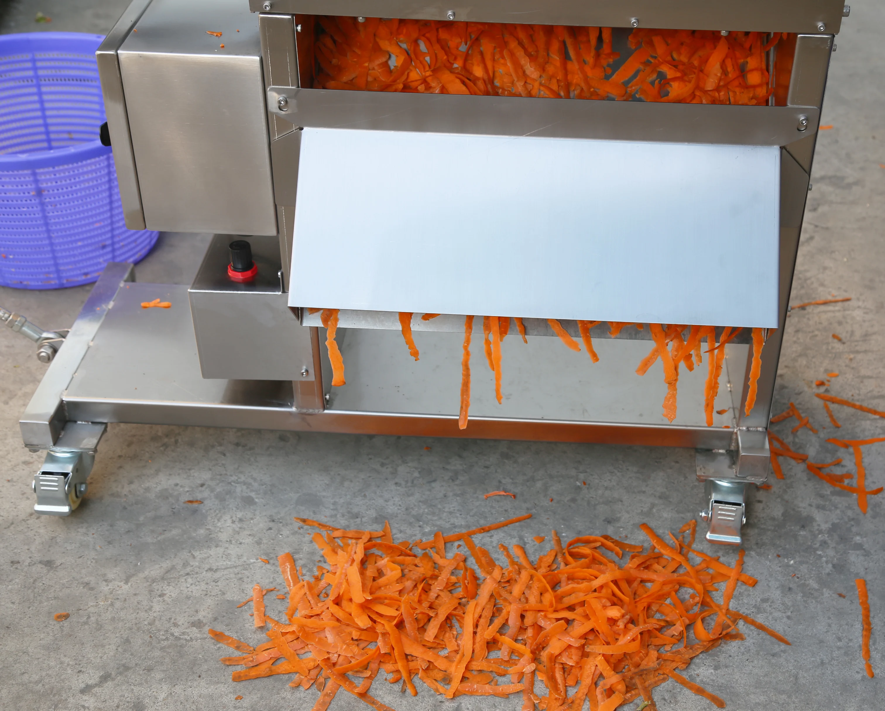 Efficient Peeling with Penghui's Radish & Carrot Machine