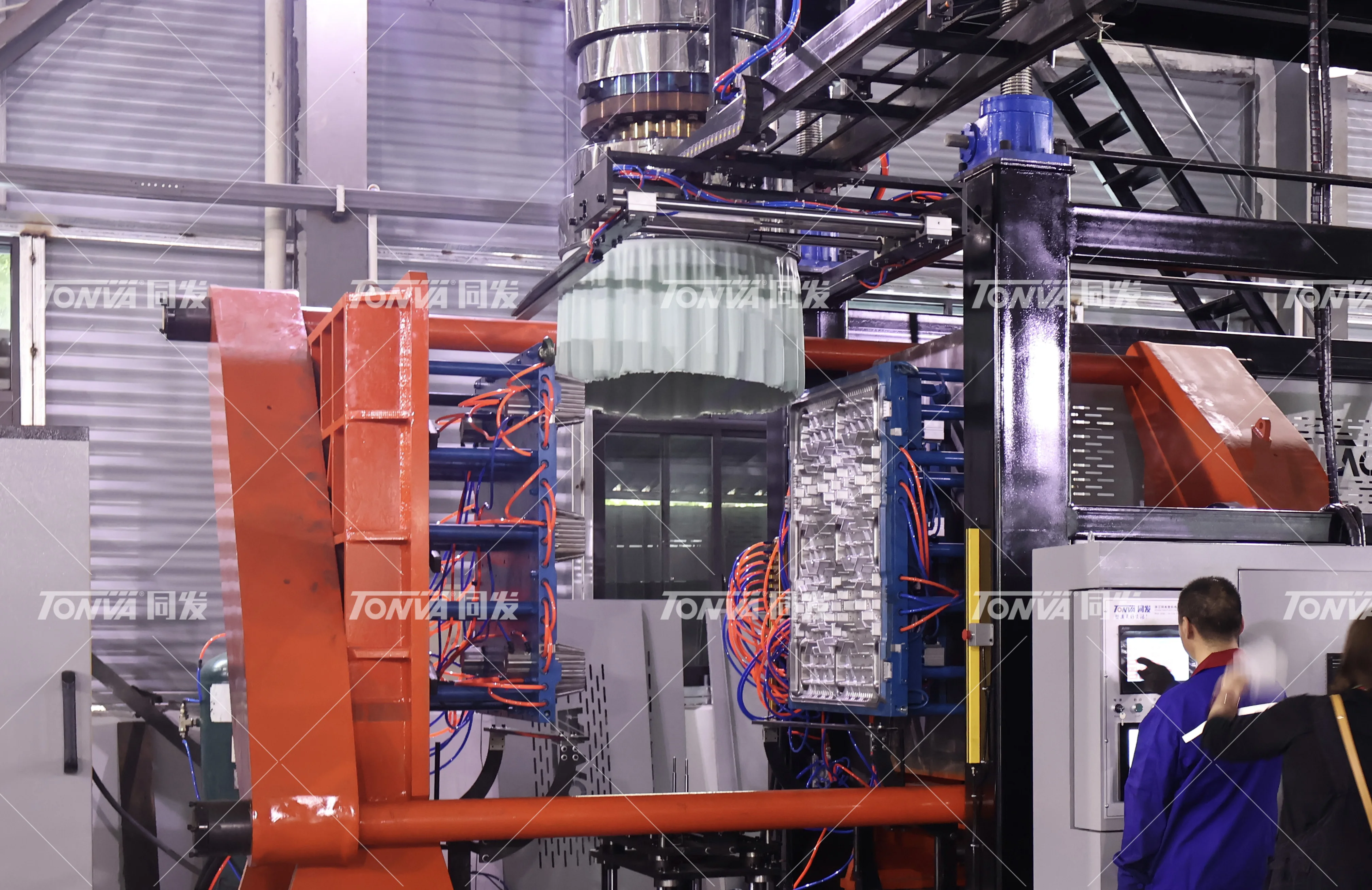 Plastic Pallet Tray Accumulator Blow Molding Making Machine - Buy ...