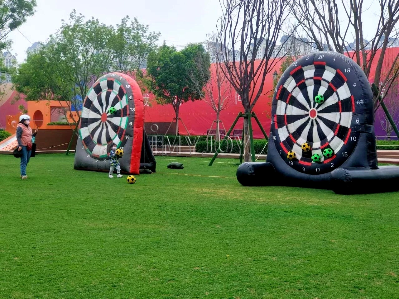 Giant Outdoor Interactive Inflatable Human Sports Football Dartboard ...