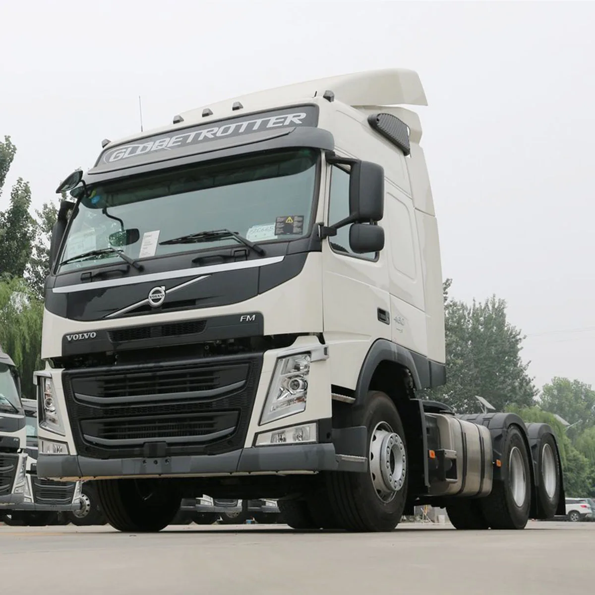 Used Volvo Tractor Truck 6x4 10 Wheels Euro4 Tractor Truck Head Volvo ...