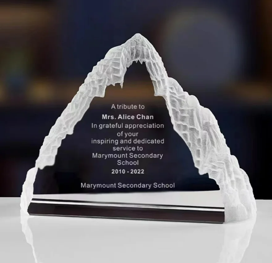 K9 Crystal Iceberg Trophy Creative Trophy Lettering High-End Trophy ...