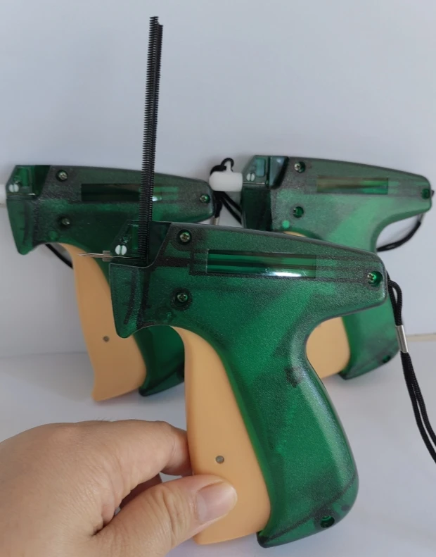 Mini Stitch Gun Micro Tag Gun for Fast Sewing in Clothes