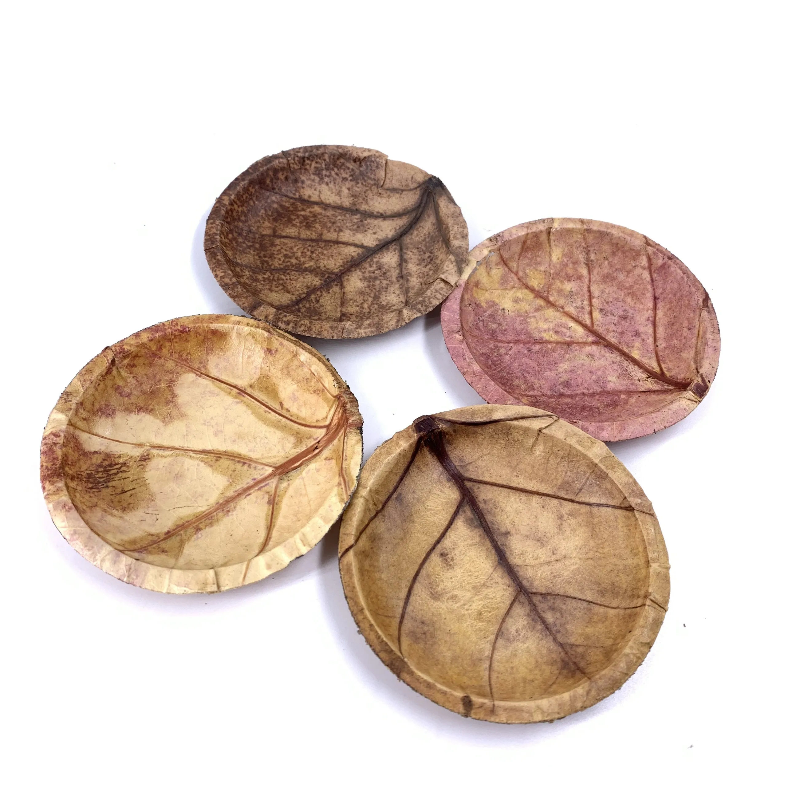 100% Recyclable Plates Are Made From Leaves Country Style Eco-friendly ...