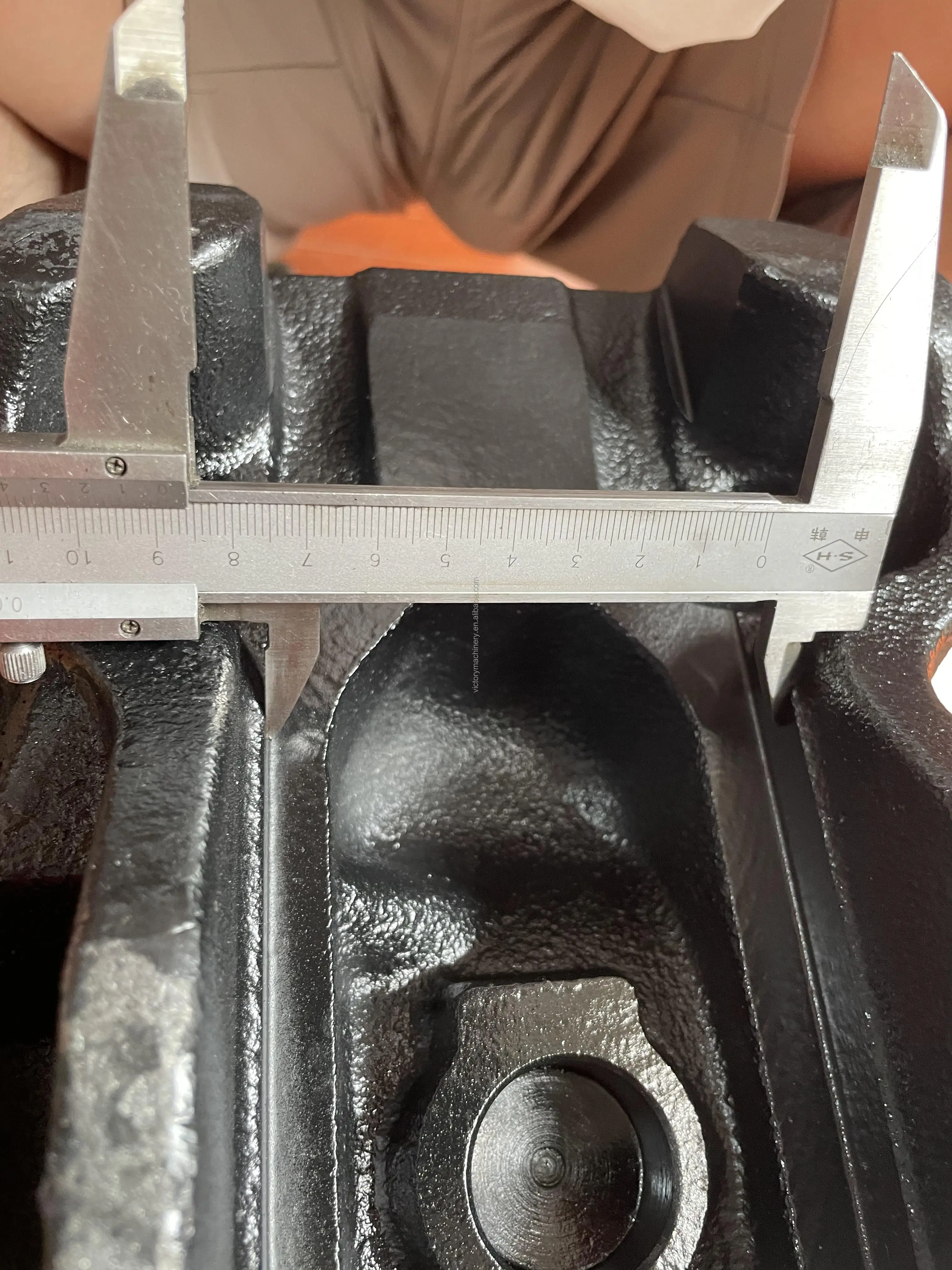 Hino Lohan 500 Truck Spring Trunnion Seat New with Bushing S4950EW013