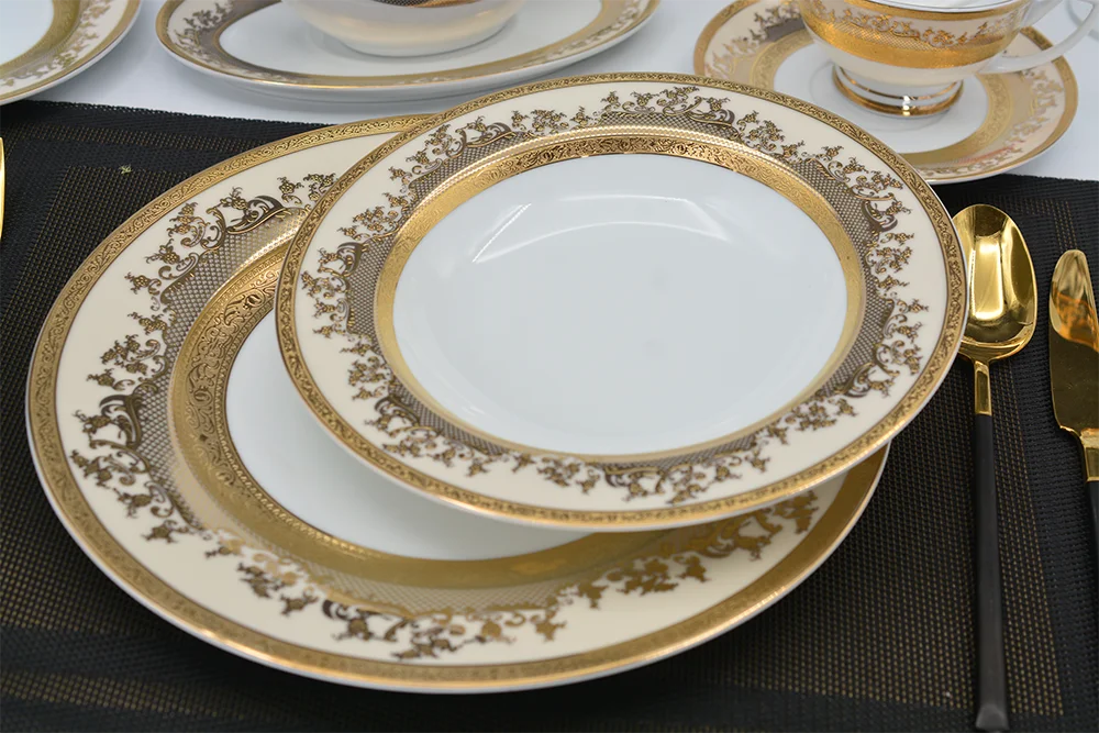 Karosa 98pcs Luxury Bone China Dinnerware Set with Gold Design for Home ...