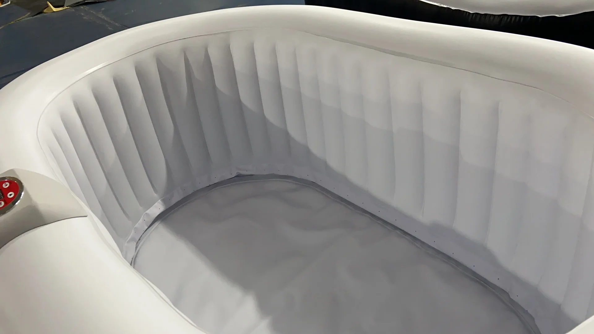 Giant Spa OVAL Spa Swimming Pool - Luxury Inflatable Bath Tub