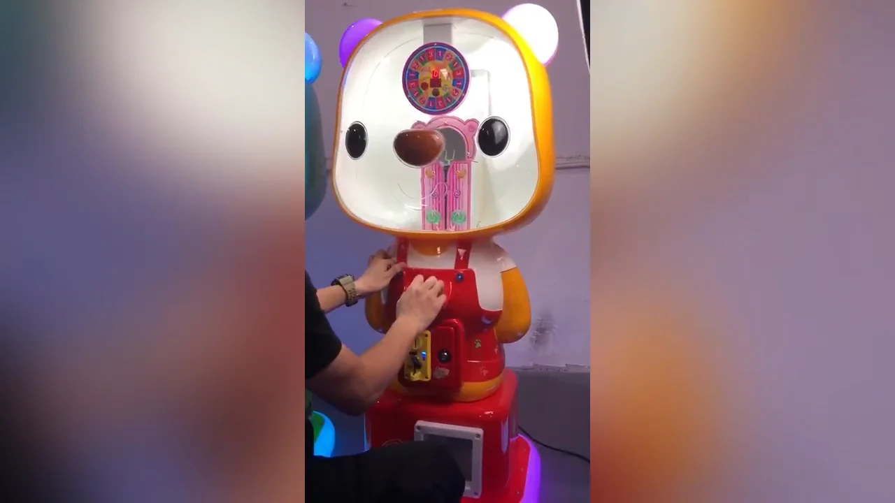 Indoor Coin Operated Kid Vending Games Candy Toys Prize Machine ...