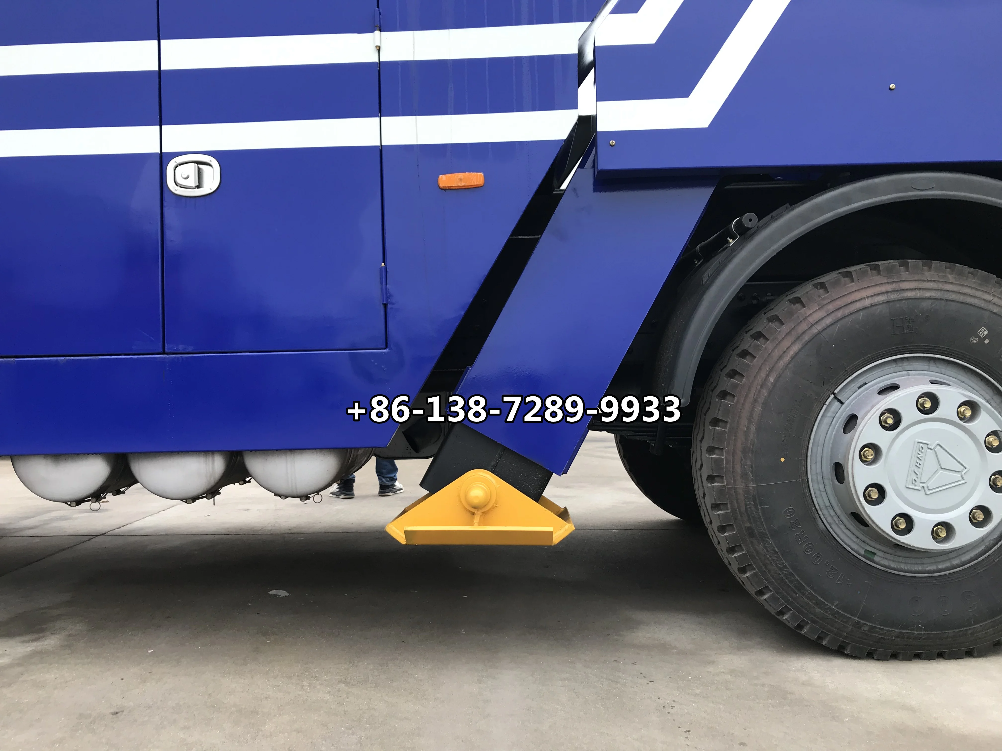 Sinotruk 60tons Rotator Heavy Duty Wrecker Truck 50tons Tow Truck ...