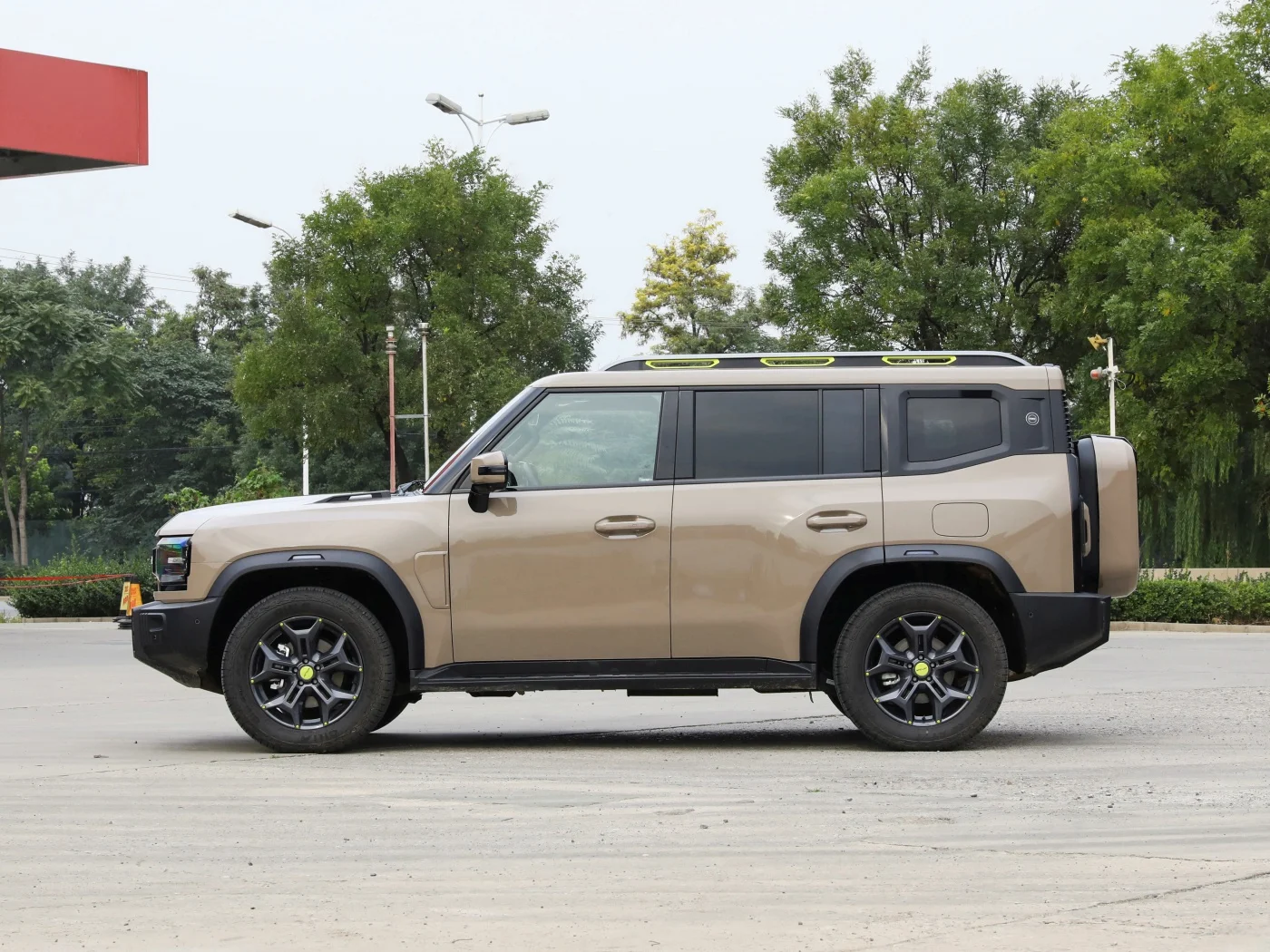 Jetour Traveler 2023 1.5td Dct Discovery Pro T-2 2.0 2024 Jetour With ...