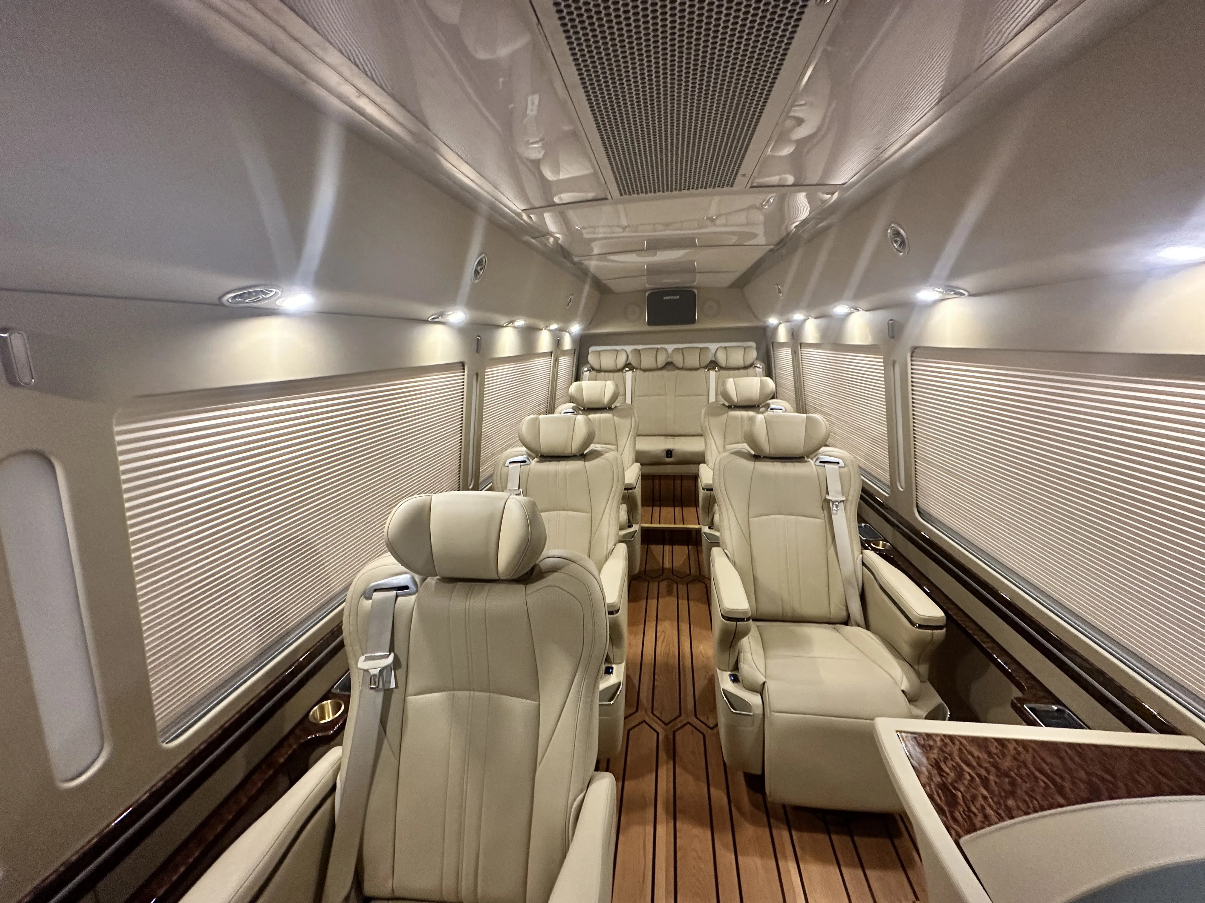 Luxury Bus Costa Ankai Electric K7 Mini Bus 2024 New Design