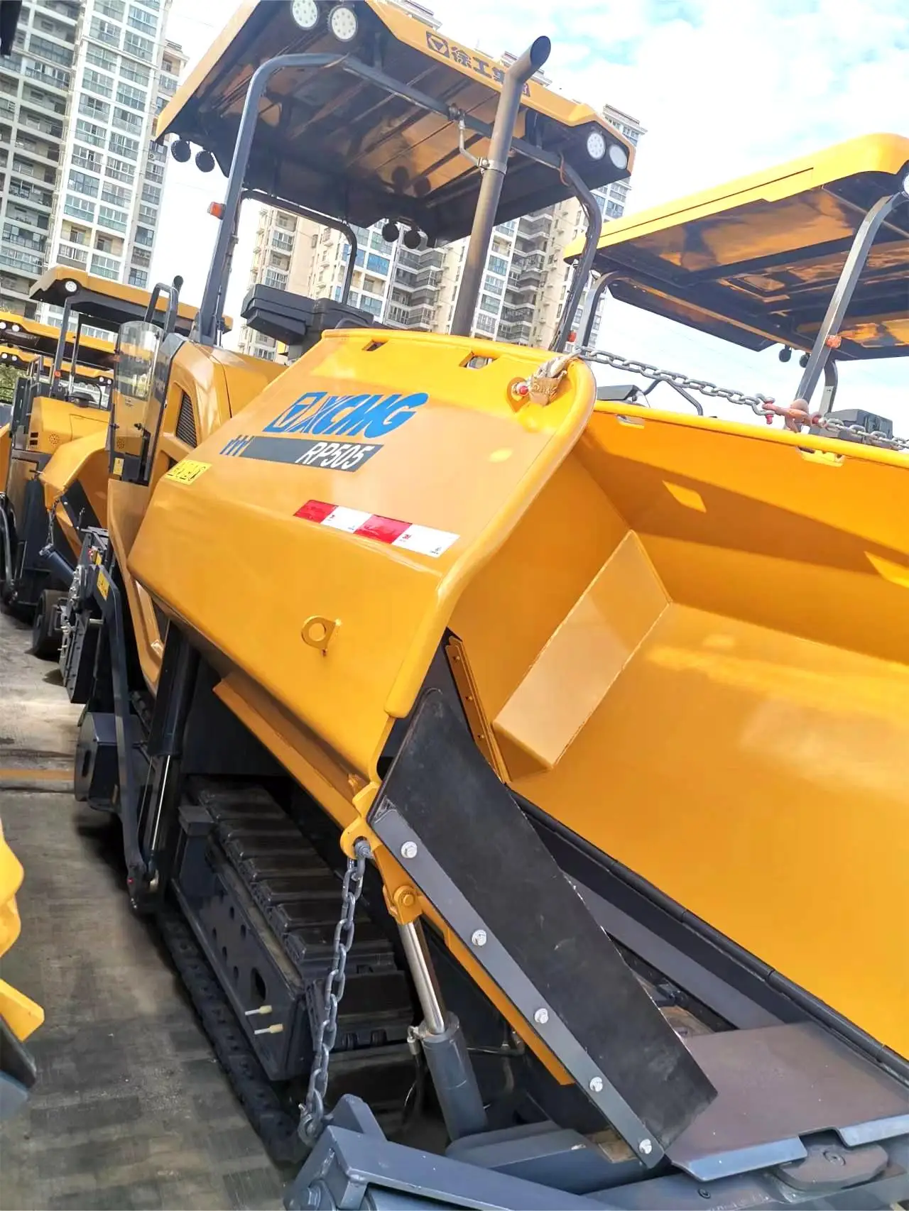 XCMG RP505 Asphalt Paver - 5m Max Paving Width & 280mm Thickness