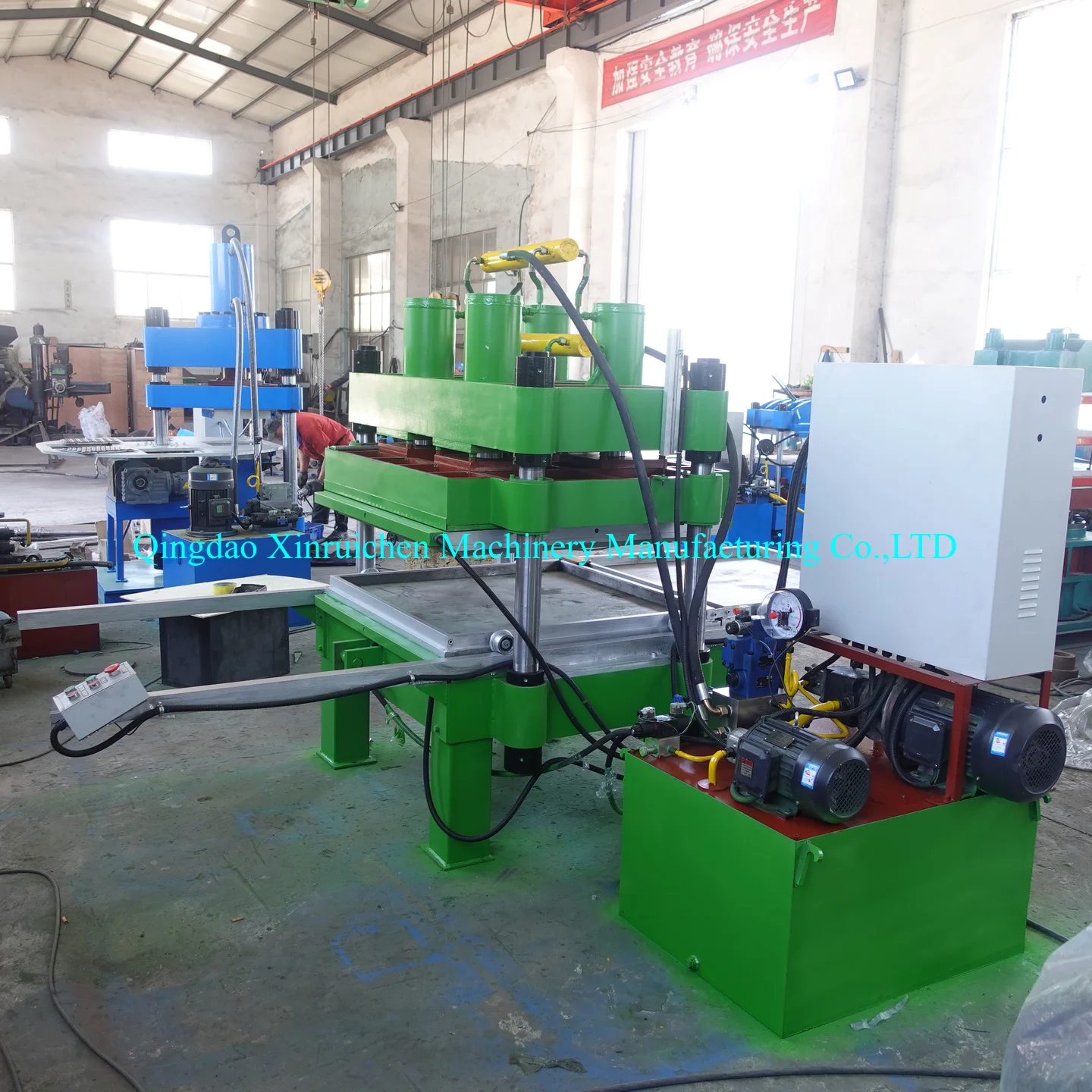 120t EPDM Granule Rubber Floor Tile Machine - Easy to Operate