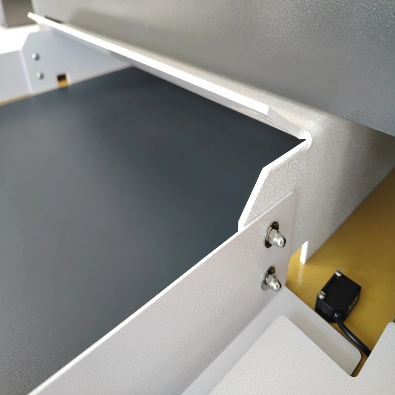 High Speed and Sensitivity Needle Detector for Baby Clothing