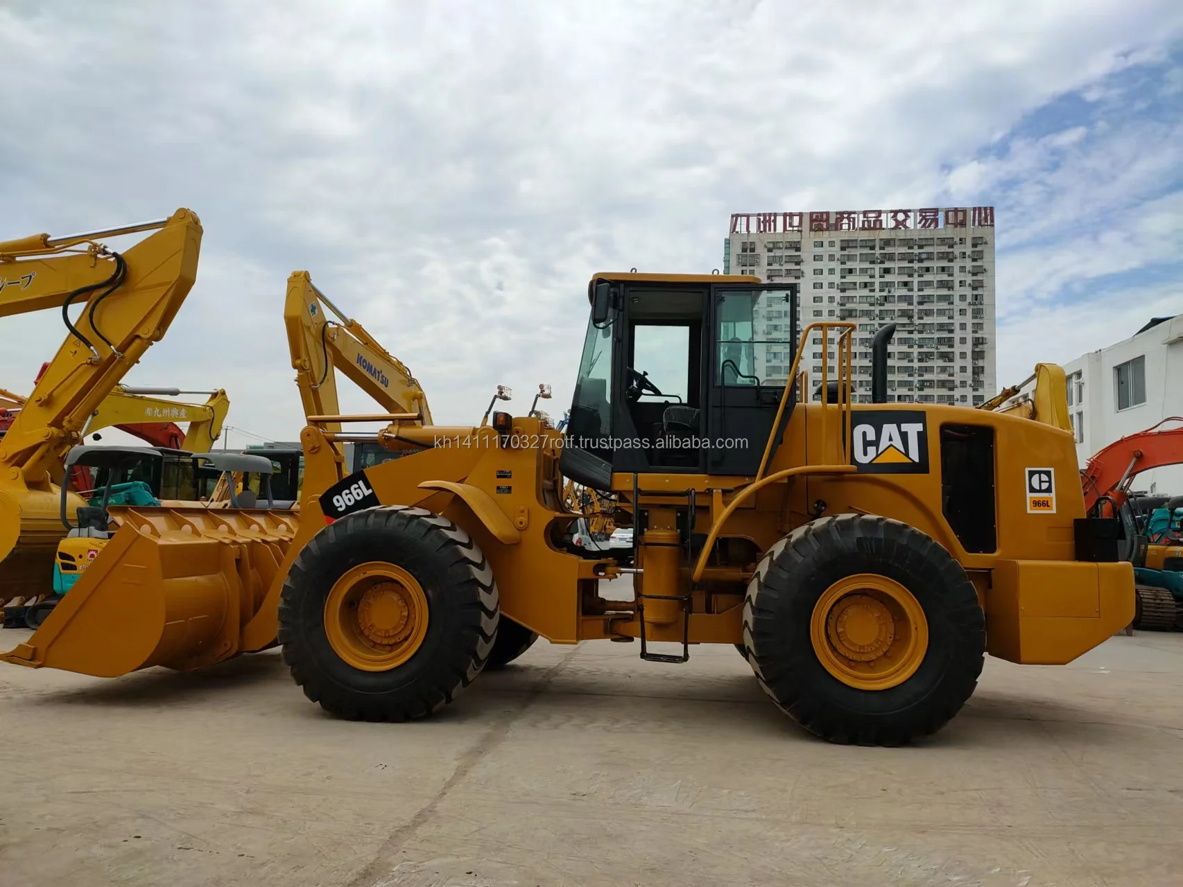 CAT 966L Front Wheel Loader - High Performance & Reliability