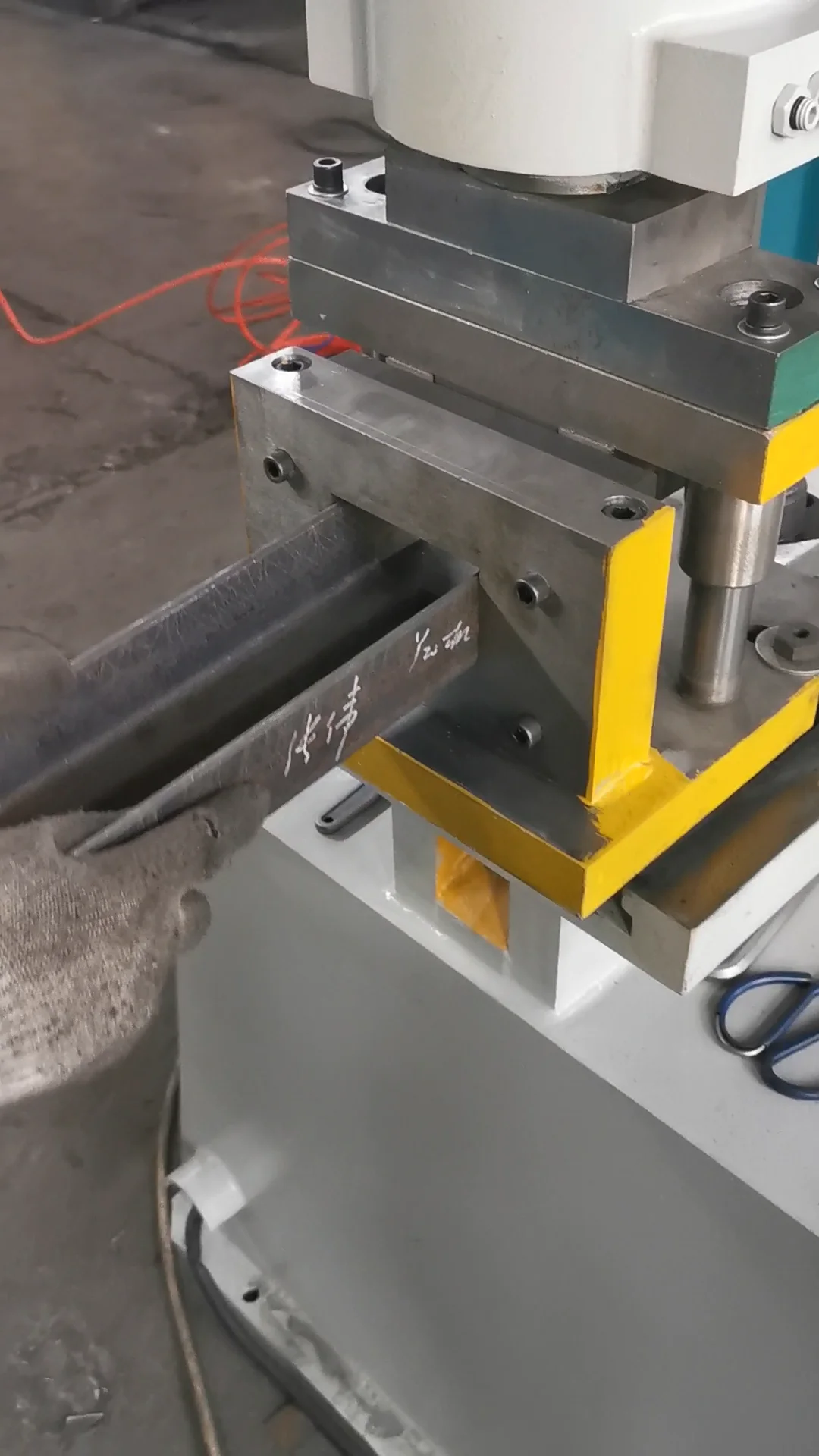 C Channel Notching Mold Plug Mould Of Steel Structure - Buy C Channel ...