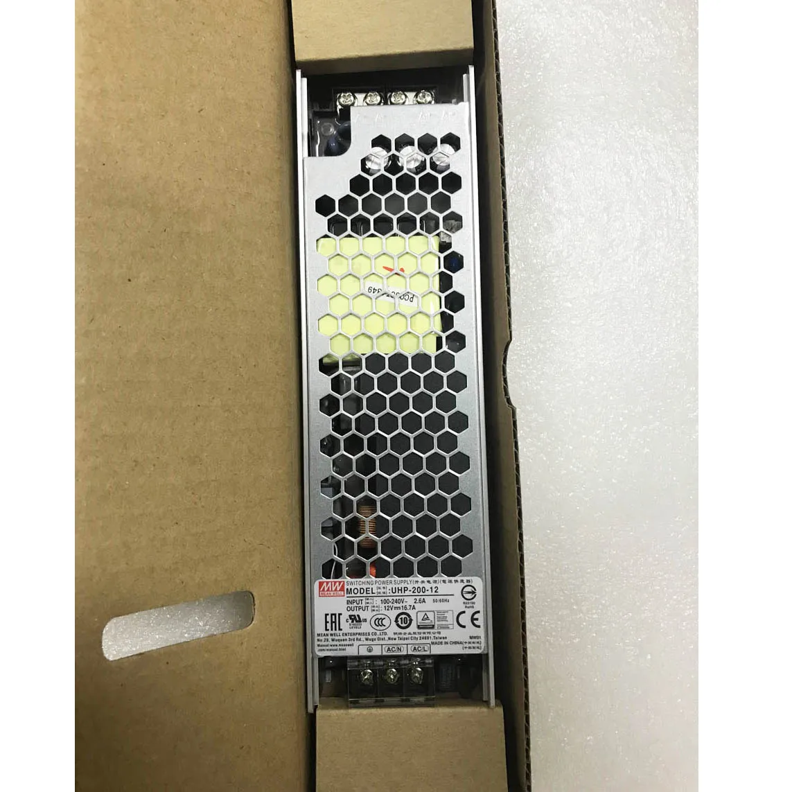 Mean Well UHP-200-3.3 132W 3.3V 40A 3.2~3.5V AC to DC Adjustable Output Led Sign Enclosed Type ...