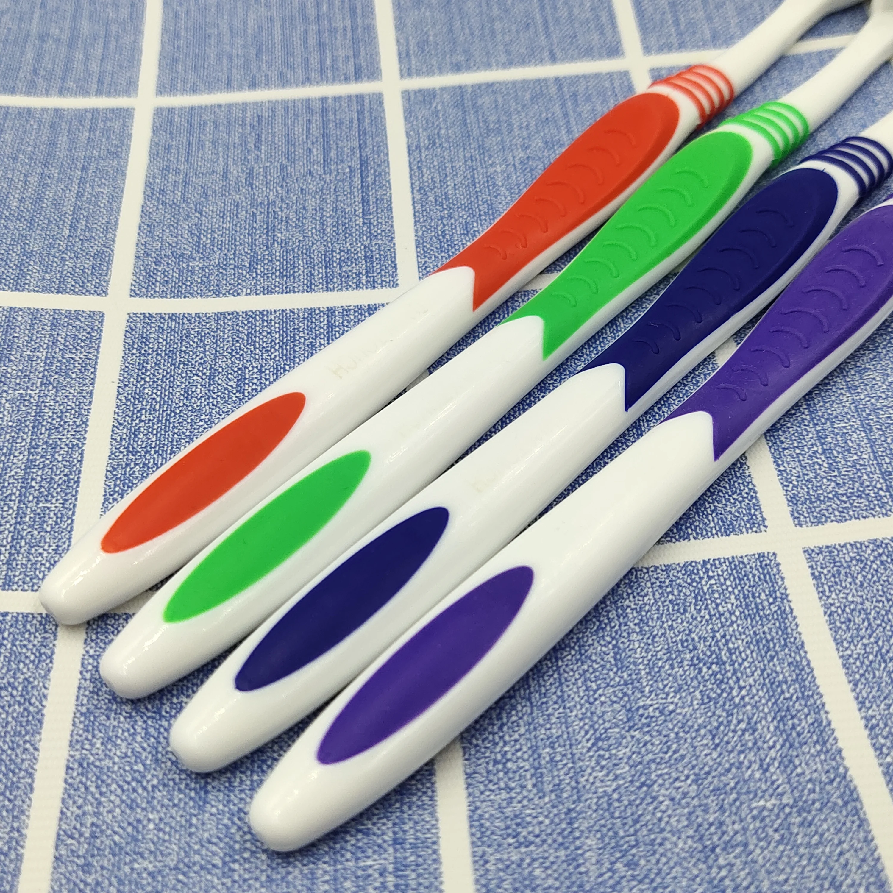 OEM Plastic Manual Toothbrush with Personalized Logo
