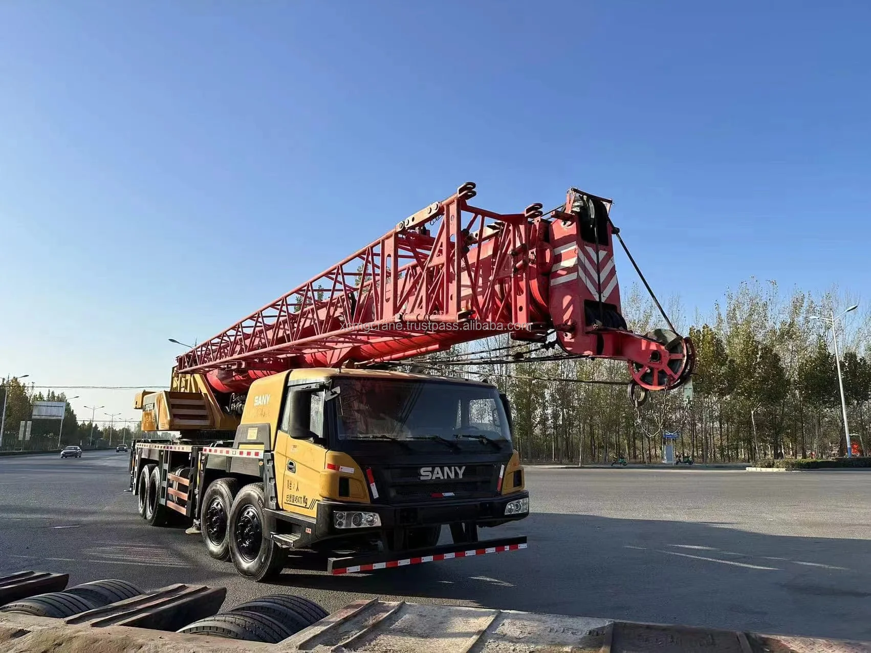 Good Quality 75 Ton Truck Crane STC750 with Boom Mounted Crane Truck ...