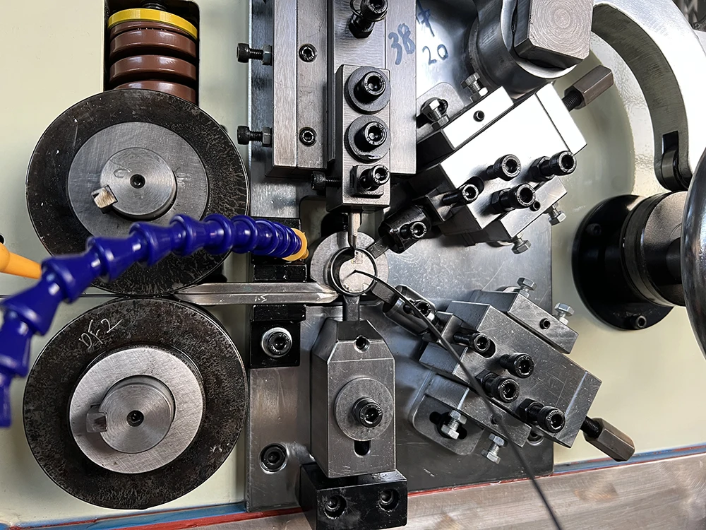 Alibaba.com: Automatic Spring Coiling Machine, Clothespin O Ring ...