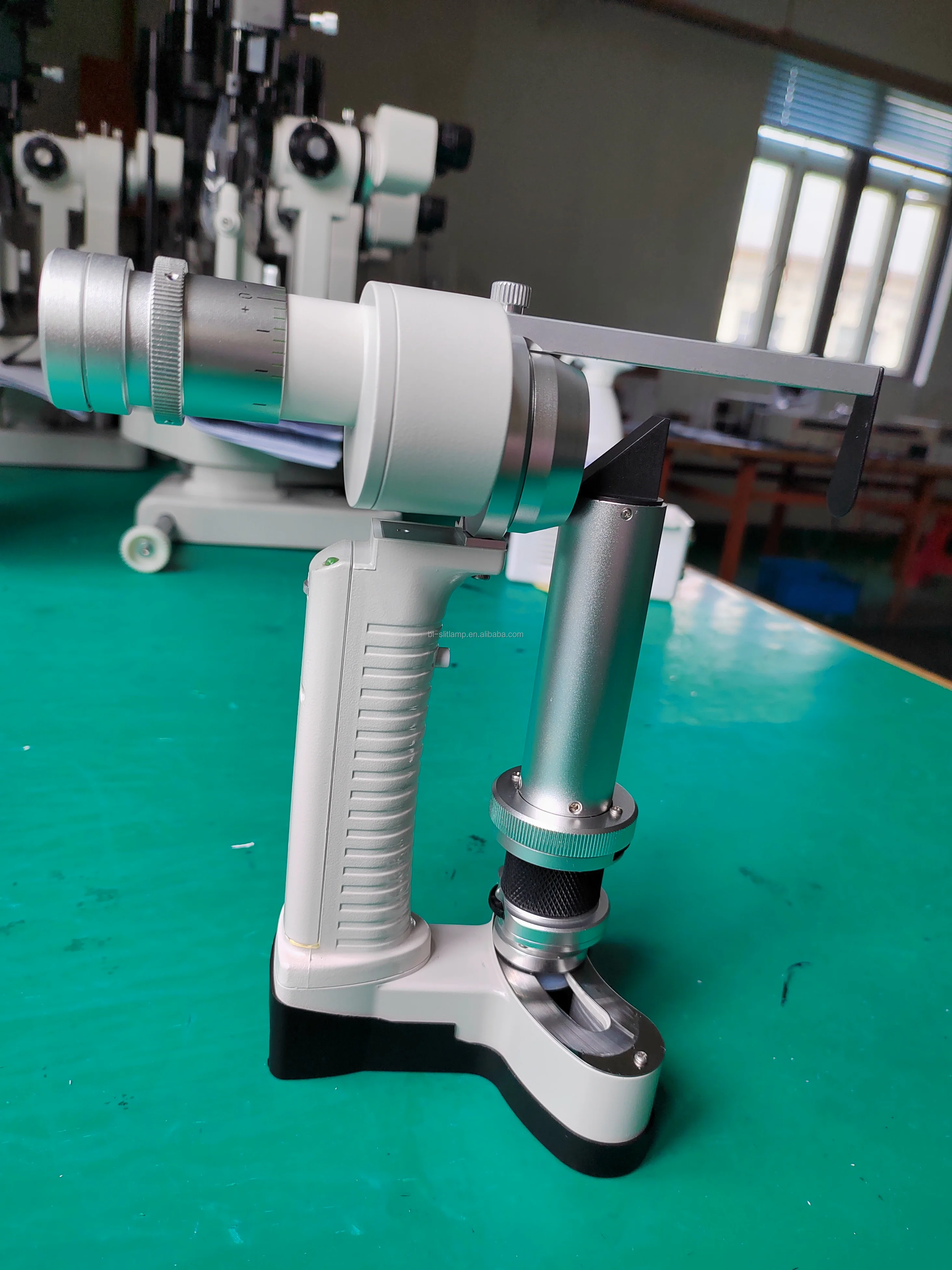 Optical and Ophthalmic Portable Handheld LED Slit Lamp BL-5000