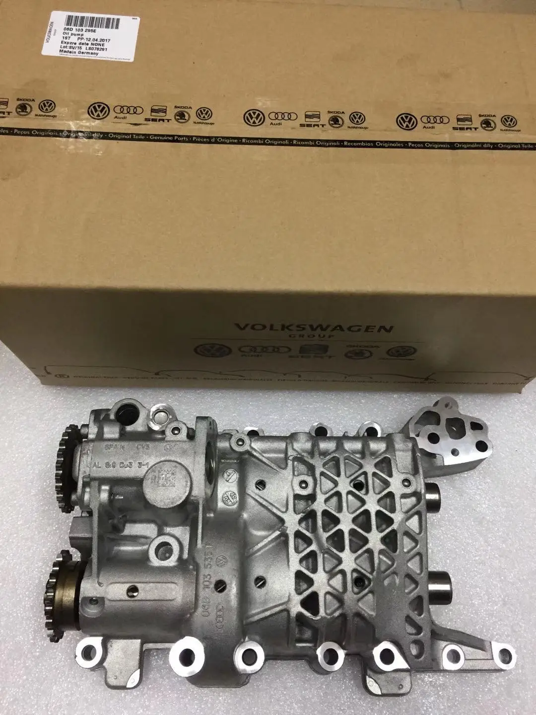 06d103295h 06d103295f 06d103295k 06d103295s Oil Pump Assembly With ...