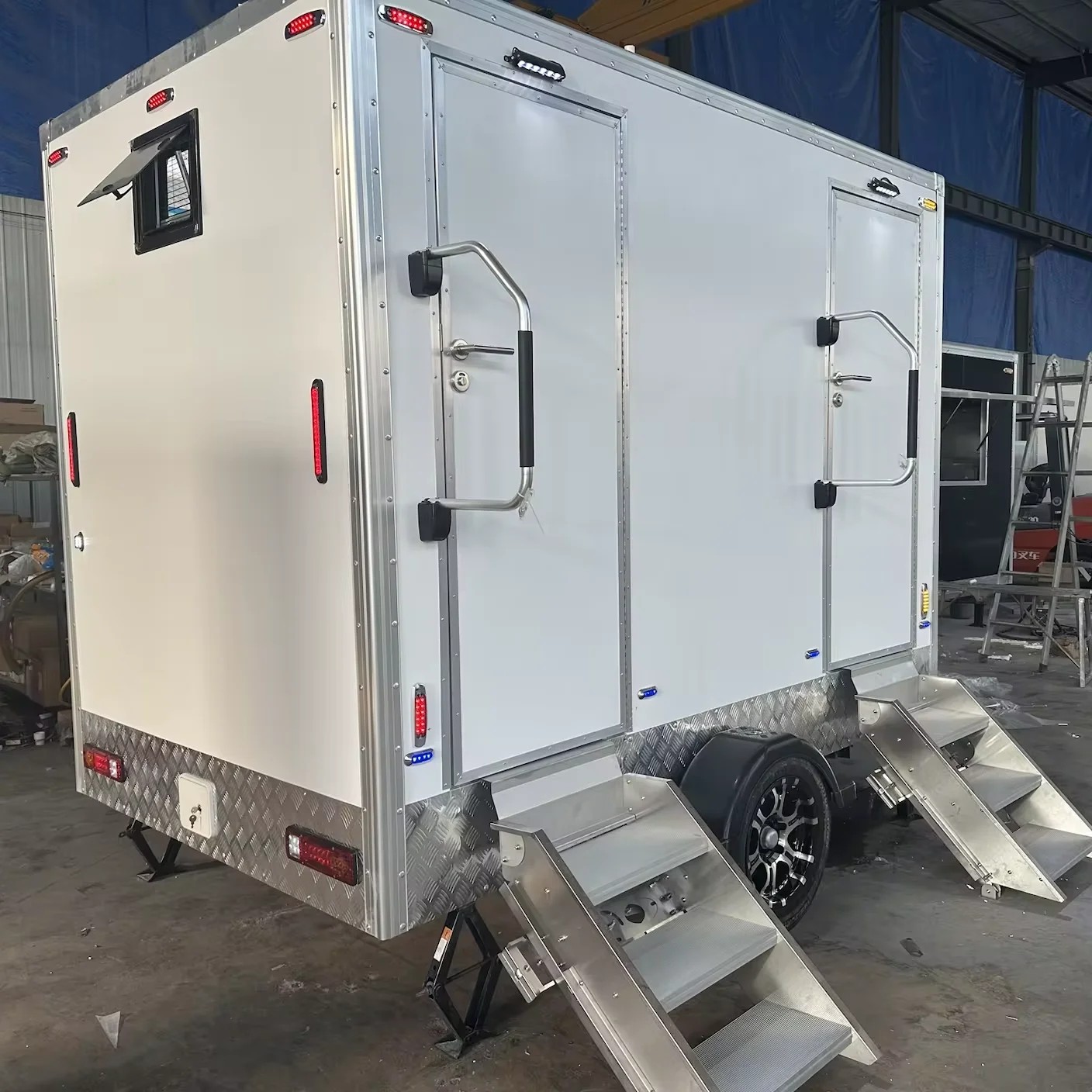 Self Contained Air Condition Restroom Trailers Portable Bathroom Mobile ...
