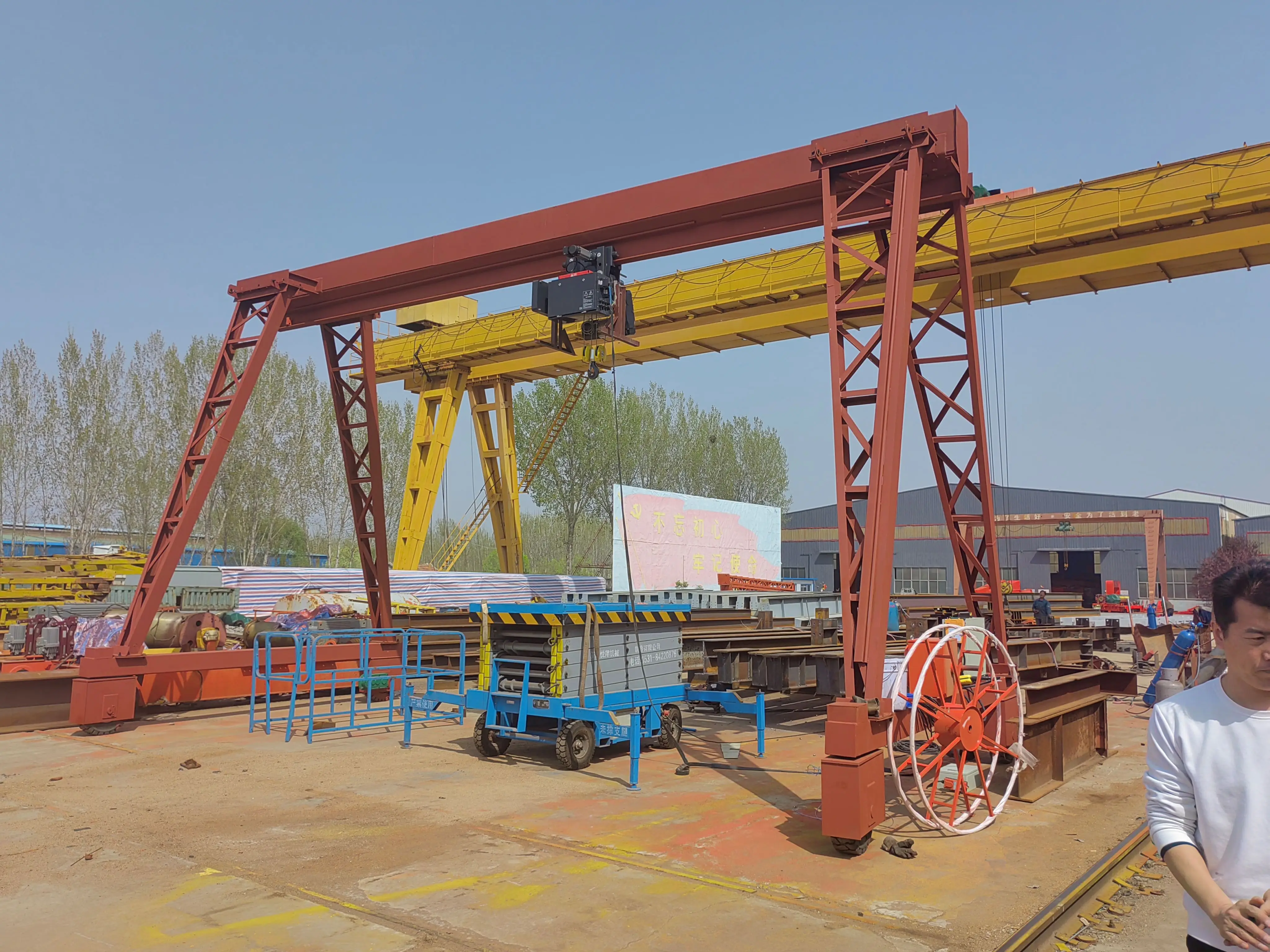 Customizable Small Workshop Mobile Shipyard Gantry Crane, 1 2 3 5 7.5 ...