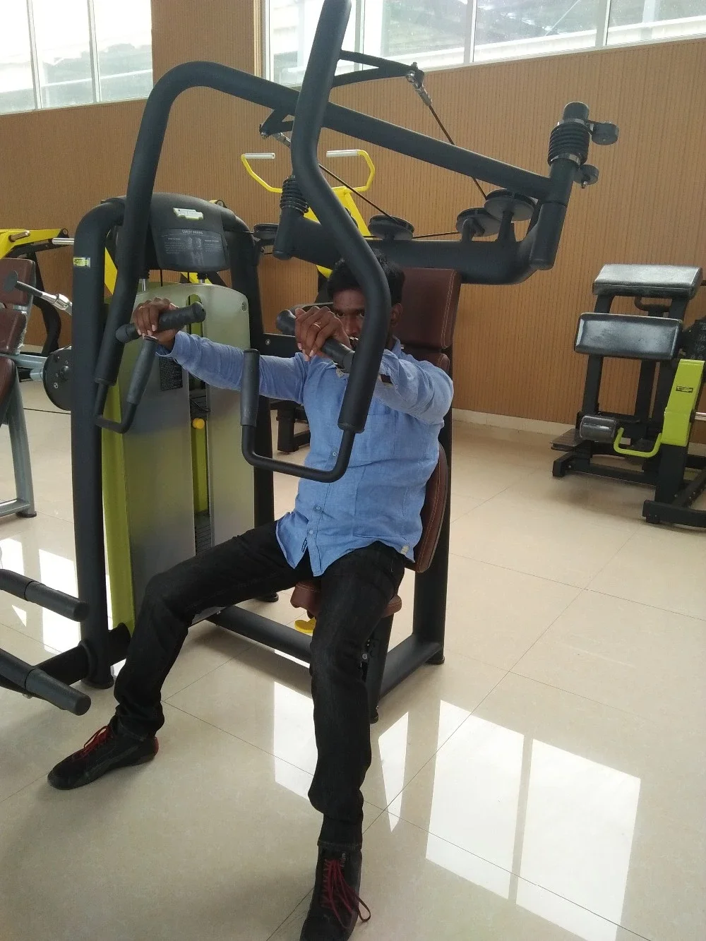 Plate Loaded Incline Bench Press Free Weights Machine Heavy Duty Gym ...