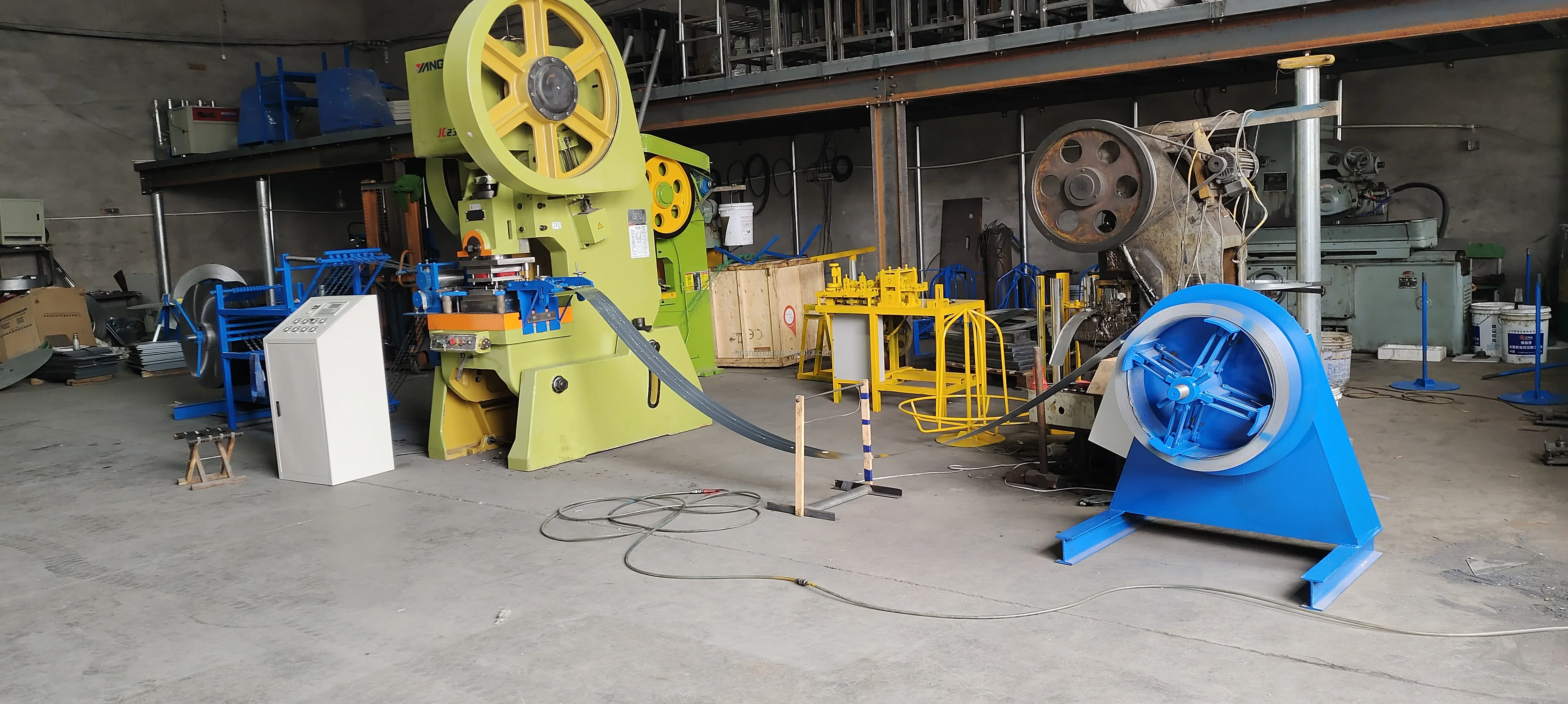 Razor Blade Barbed Wire Making Machine Taiwan - Buy Razor Barbed Wire ...