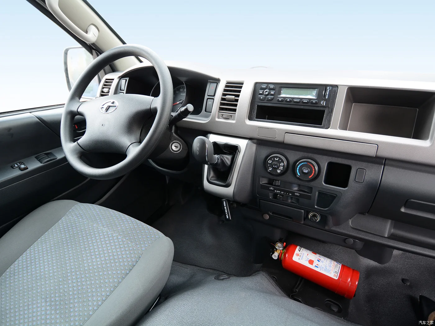 KMB HIACE EA6 Electric Bus - 17 Seats, 300km Range