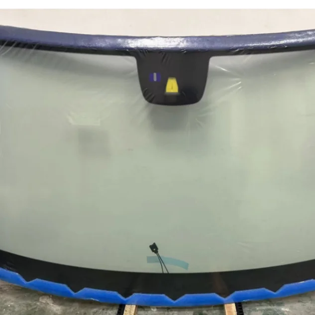Mercedes Benz W212 Front Windshield - OE No. A2126703900