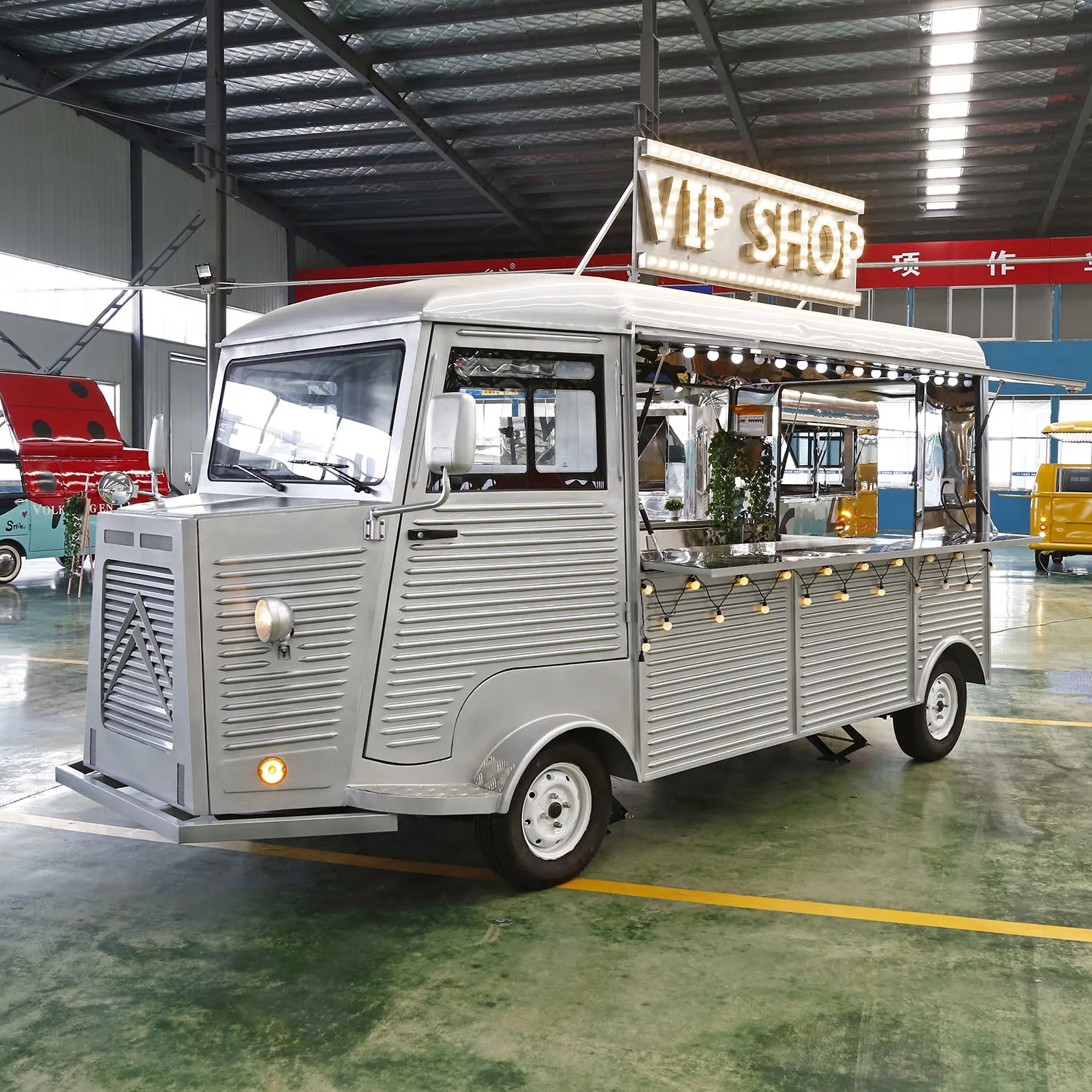Food Van Truck - Fast Food on the Move with Full Kitchen