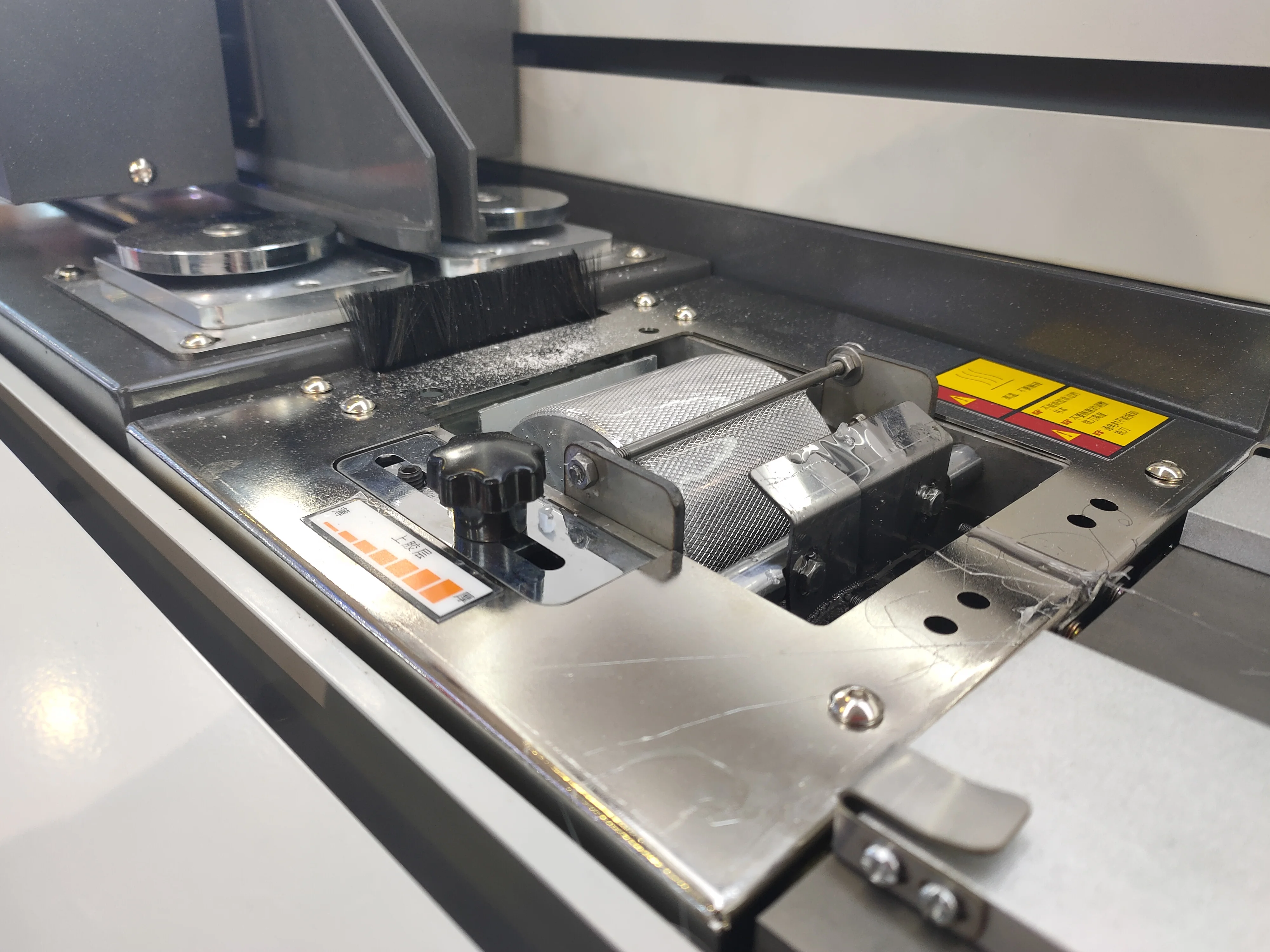 FRONT Desktop Glue Binder - Efficient A4 Booklet Binding