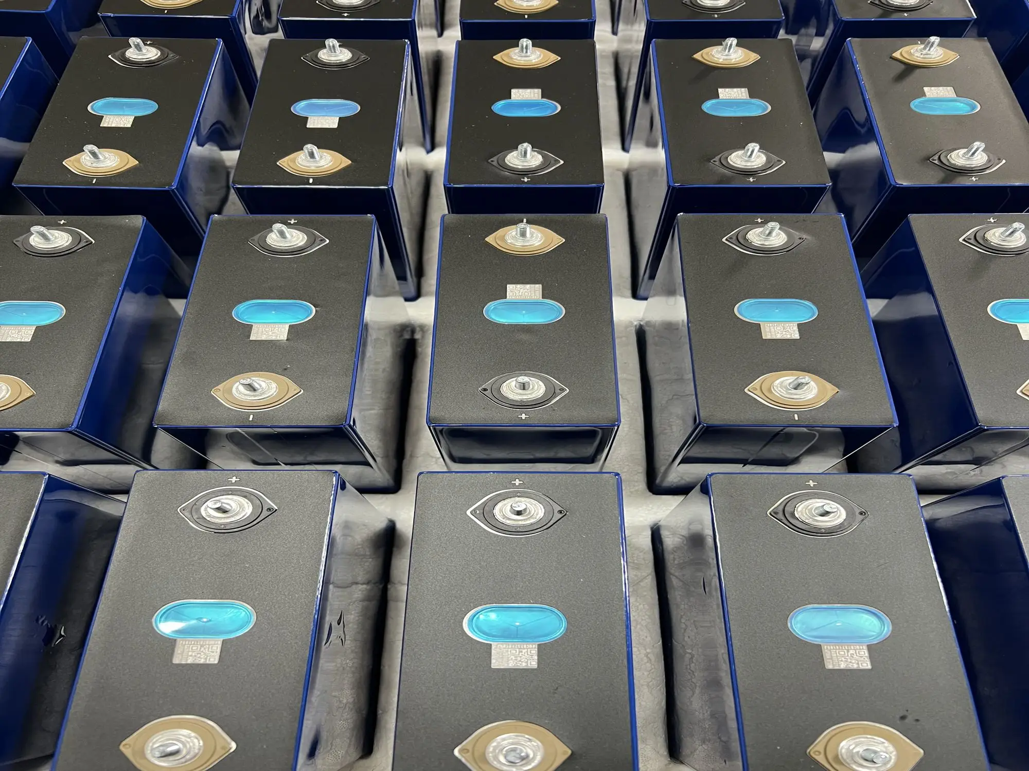 Ukraine Poland Eu Stock 3.2v 100ah 105ah 200ah 320ah 280ah Lifepo4 ...