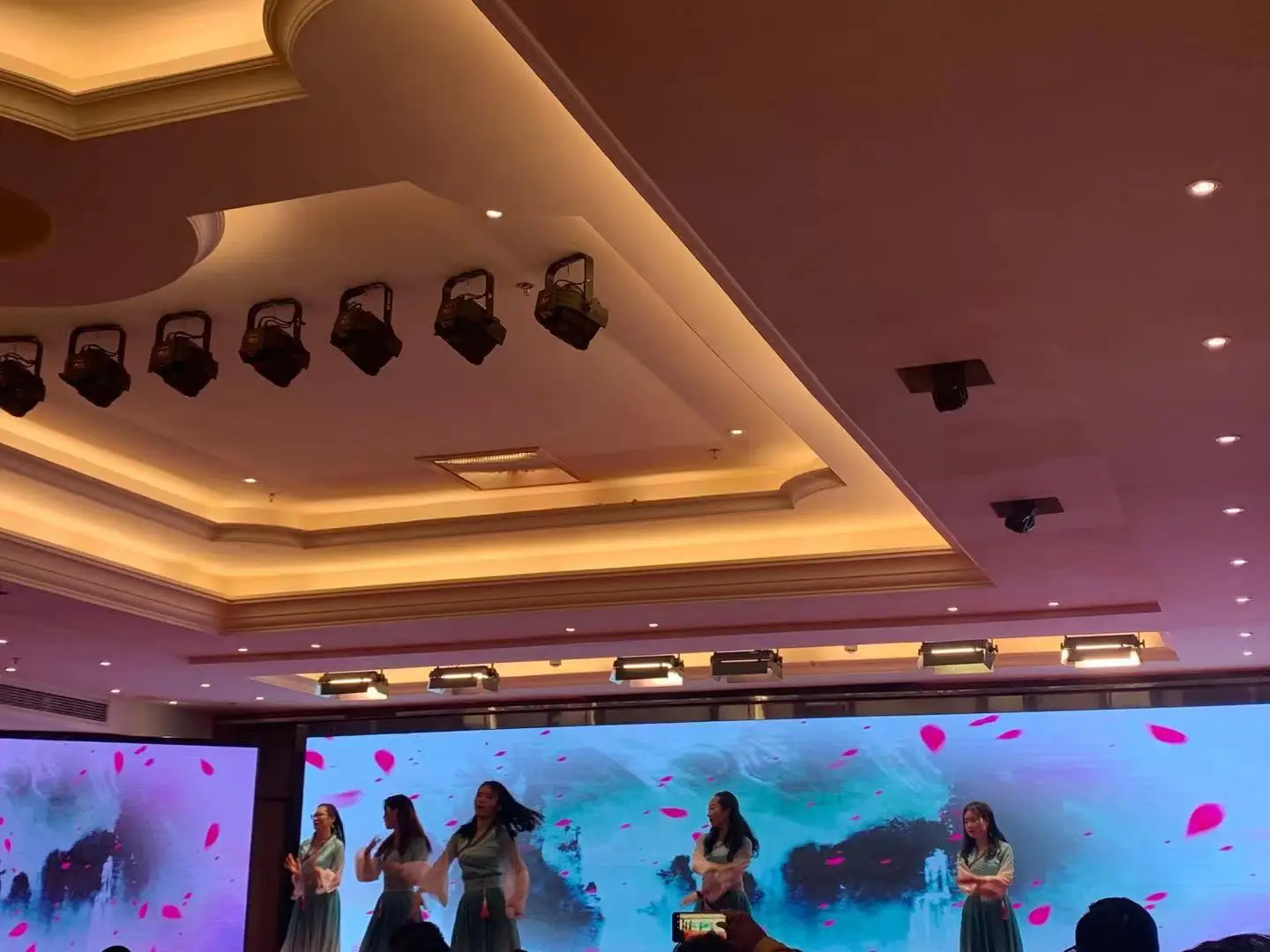 热卖声频集成电路专用功率放大器芯片EQSOP28 CS8611 CS8611E| Alibaba.com