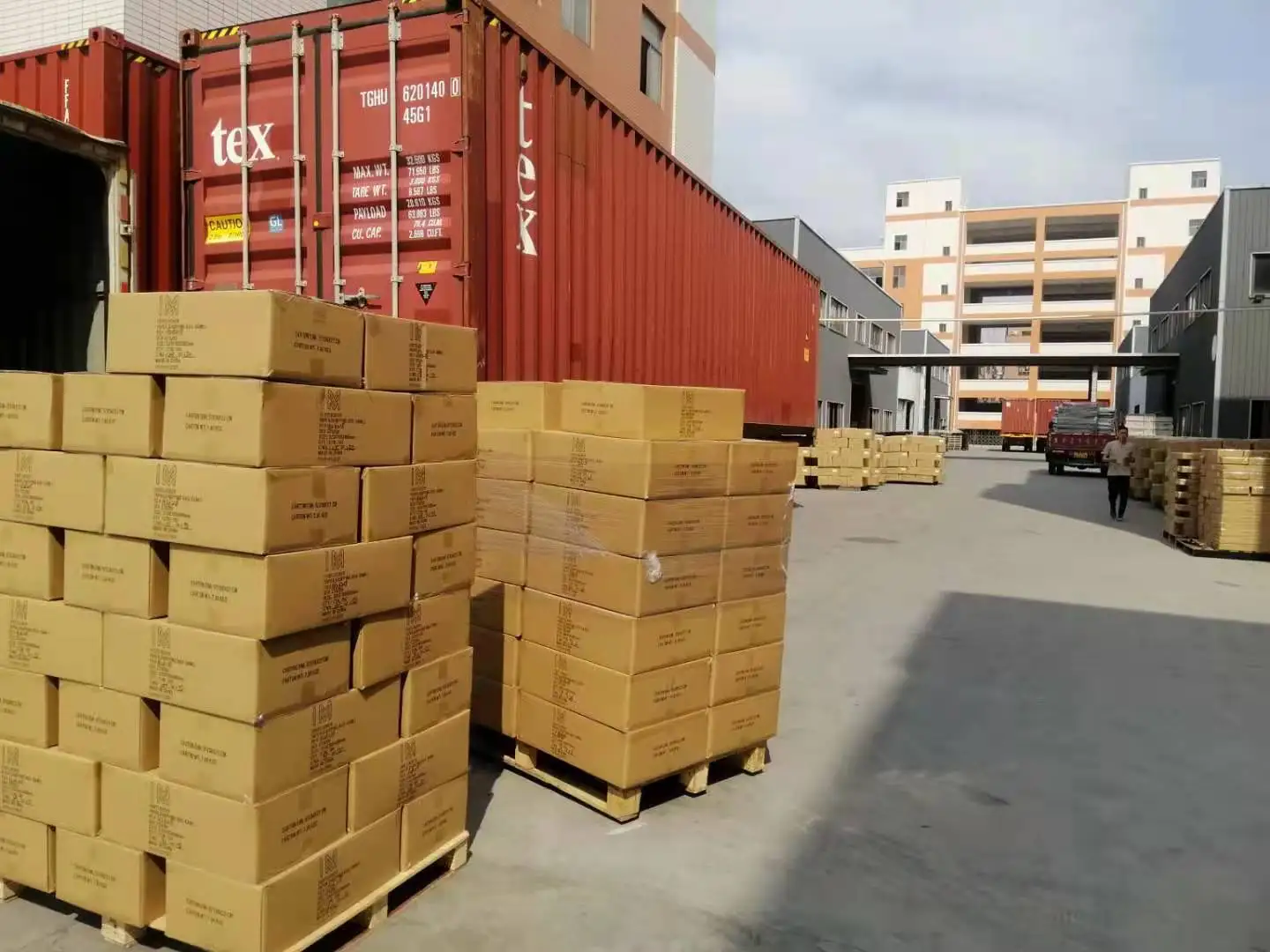 Luxury Factory Direct Yellow Paper Gift Bag With Sliver Hot Stamping ...