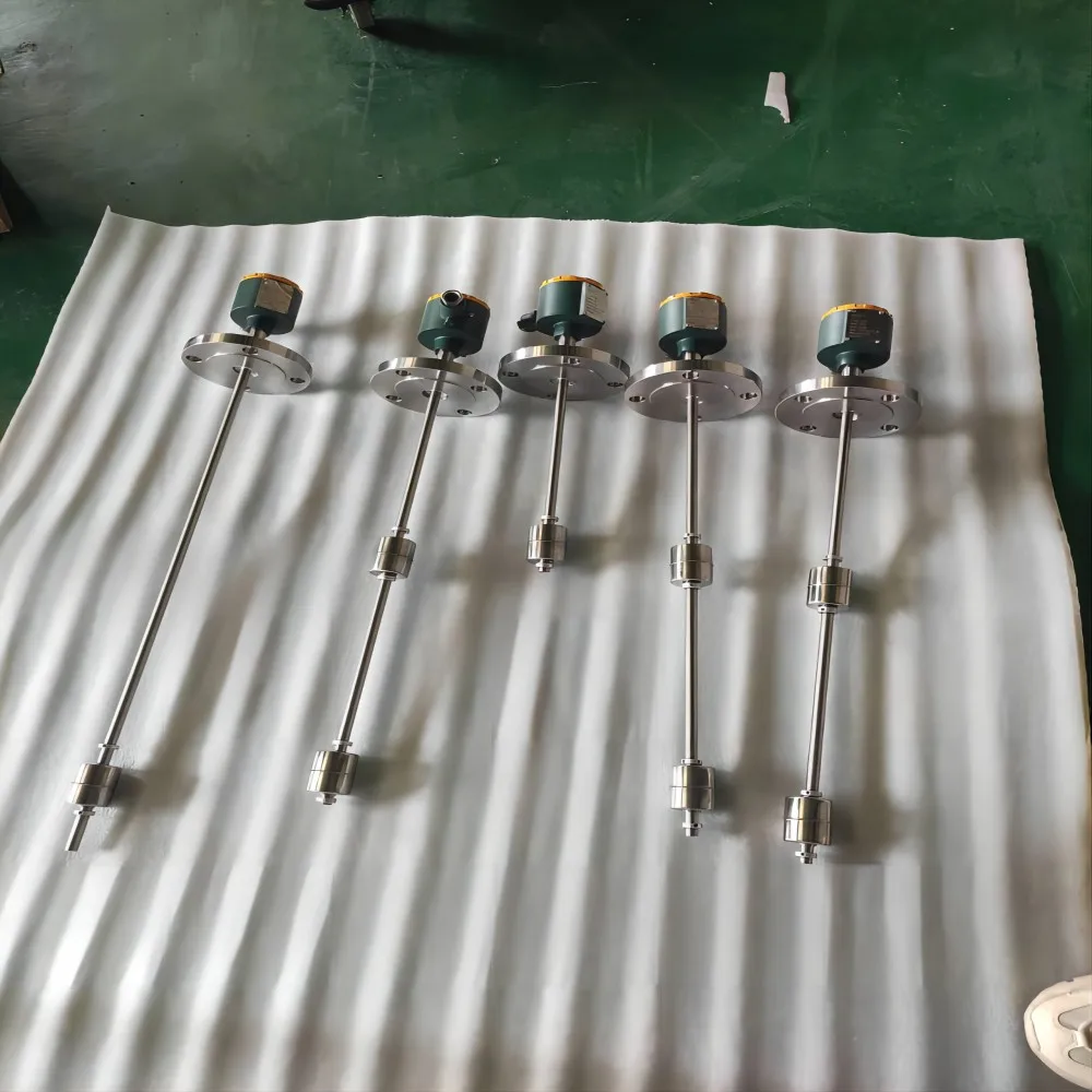 Petrol Station Equipment Magnetostrictive Level Transmitter / Fuel ...