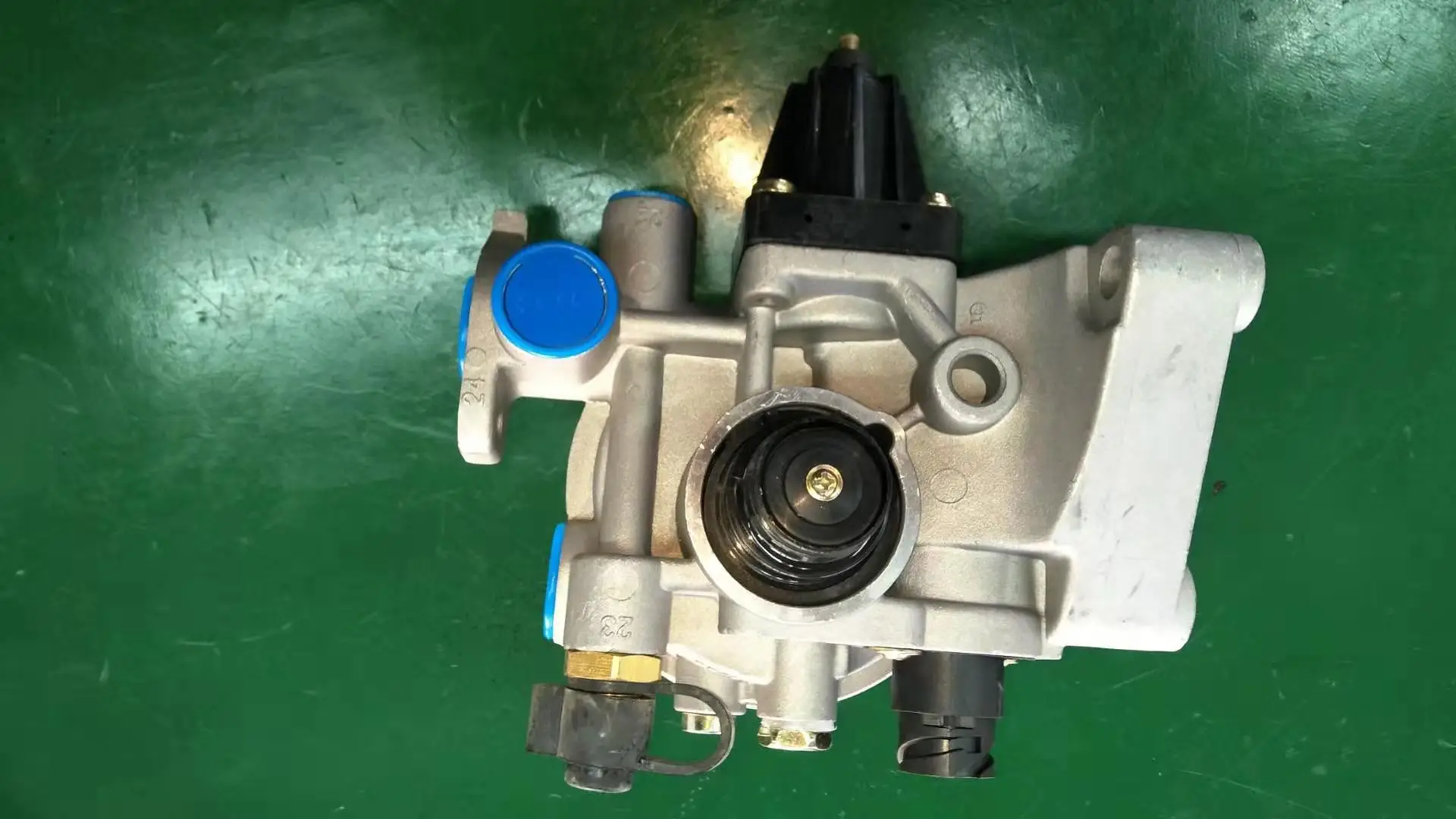 Vit卡车空气干燥器空气处理单元vvvula 9325000030 6954207571用于mb - Buy 空气干燥器，空气处理单元 ...