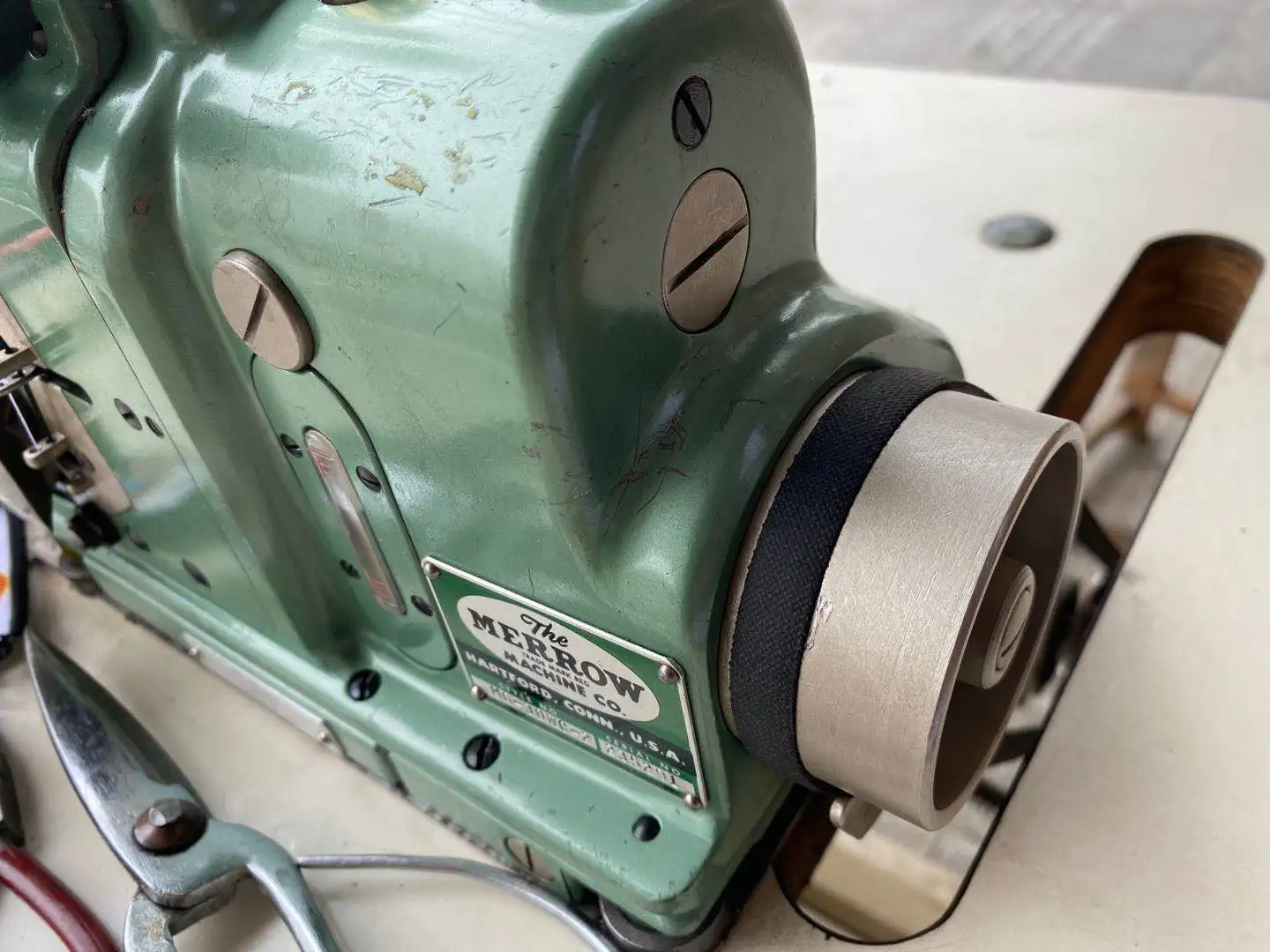 Merrow Epaulette Machine - Multifunctional Sewing Power