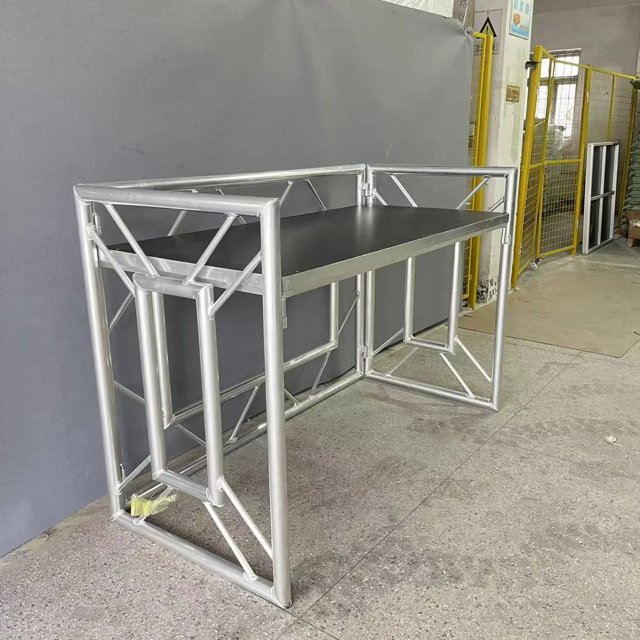 Portable DJ Table Bar Counter TUV Certified Aluminium Alloy Lighting ...