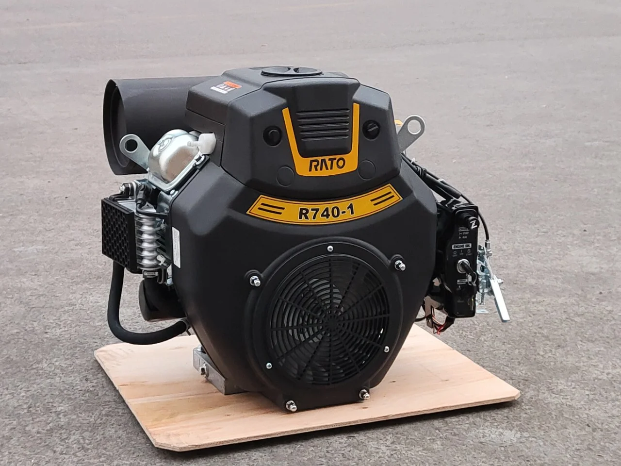Rato R740 27HP Gasoline Engine - High Rigidity & Power