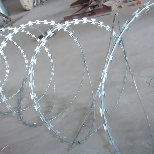 Poland 900mm Coil Thermal Bto-22 Concertina Razor Barbed Wire - Buy ...