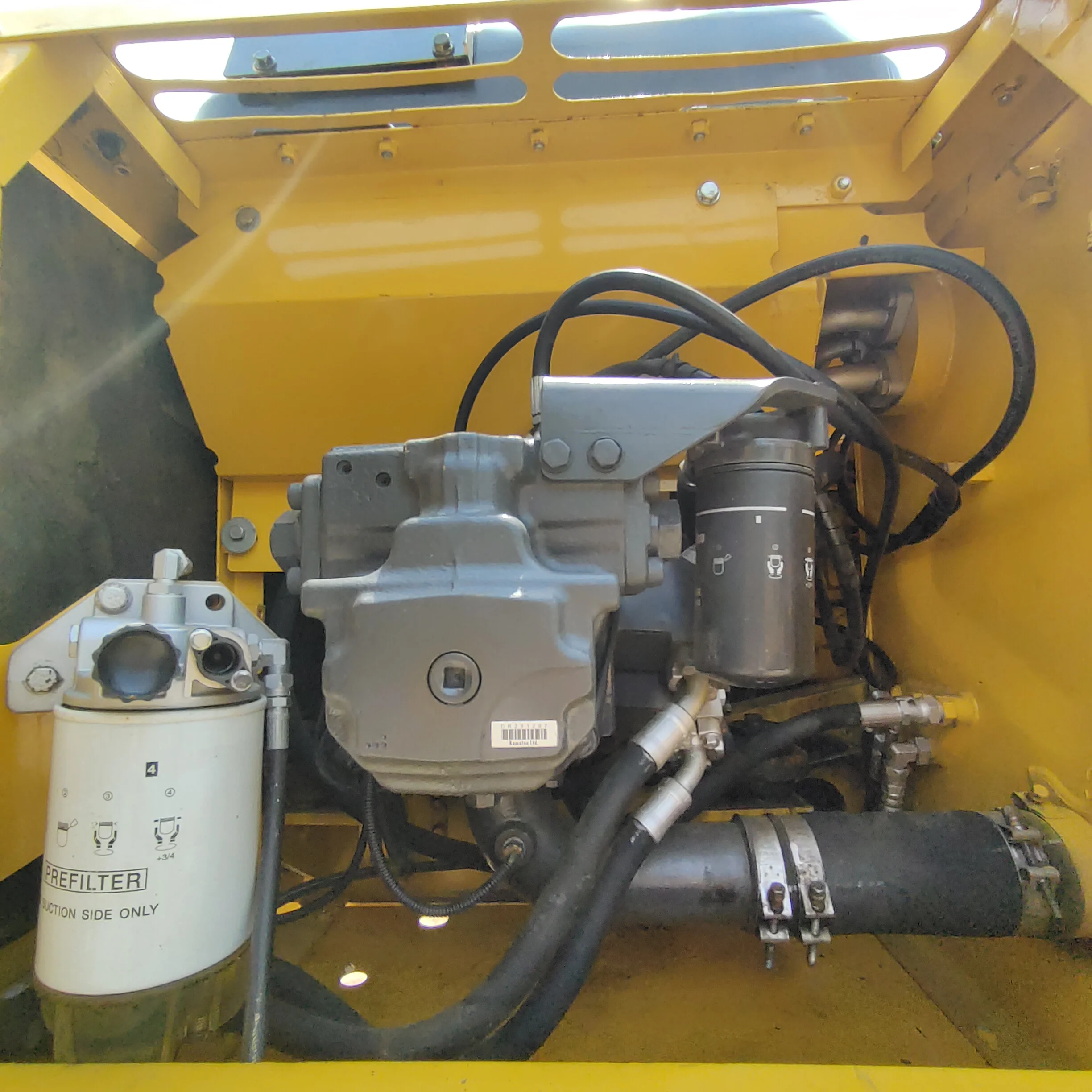 Japan's Komatsu Pc200-8 Uesd Excavator Medium Hydraulic Excavator 90% ...