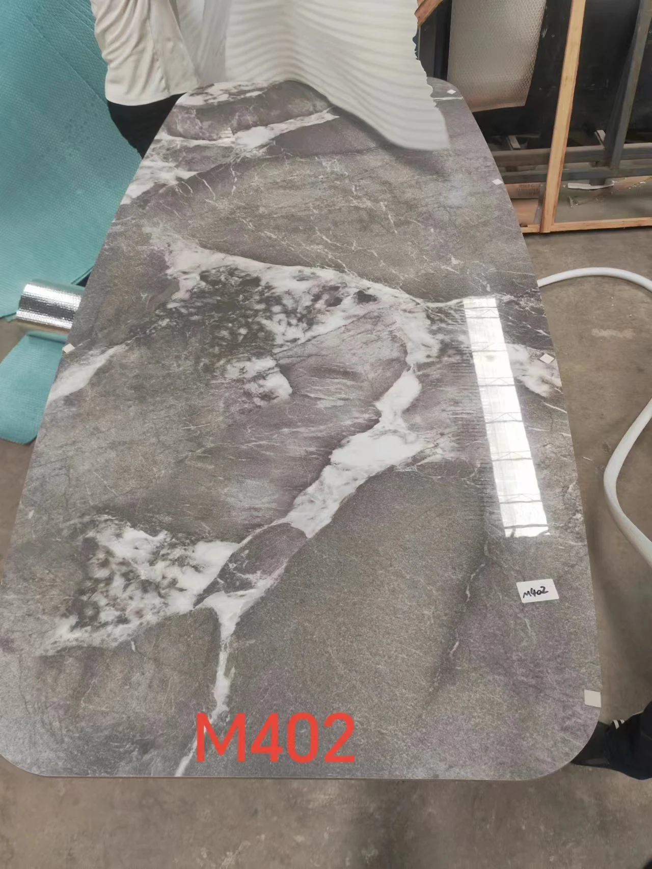 Sintered Stone Dining Table Slabs - Customizable & Durable